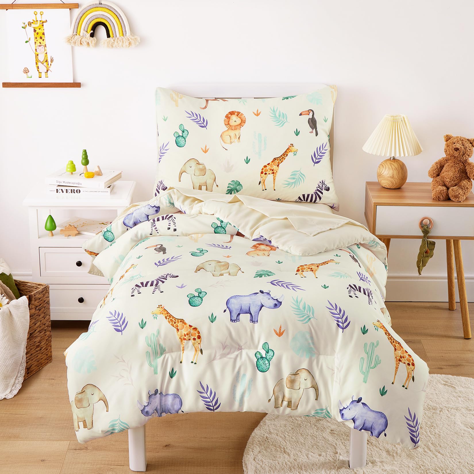 Amazon.com: Wake In Cloud - Safari Animal Toddler Bedding Set for Boys ...