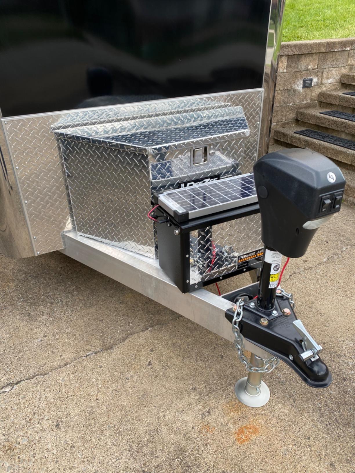 Amazon.com: Dee Zee 91716 Triangle Trailer Tool Box : Automotive