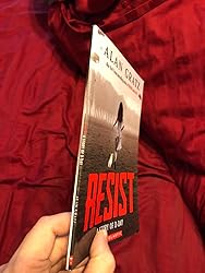 Resist A Story of D-Day: Alan Gratz: 9781338621808: Amazon.com: Books