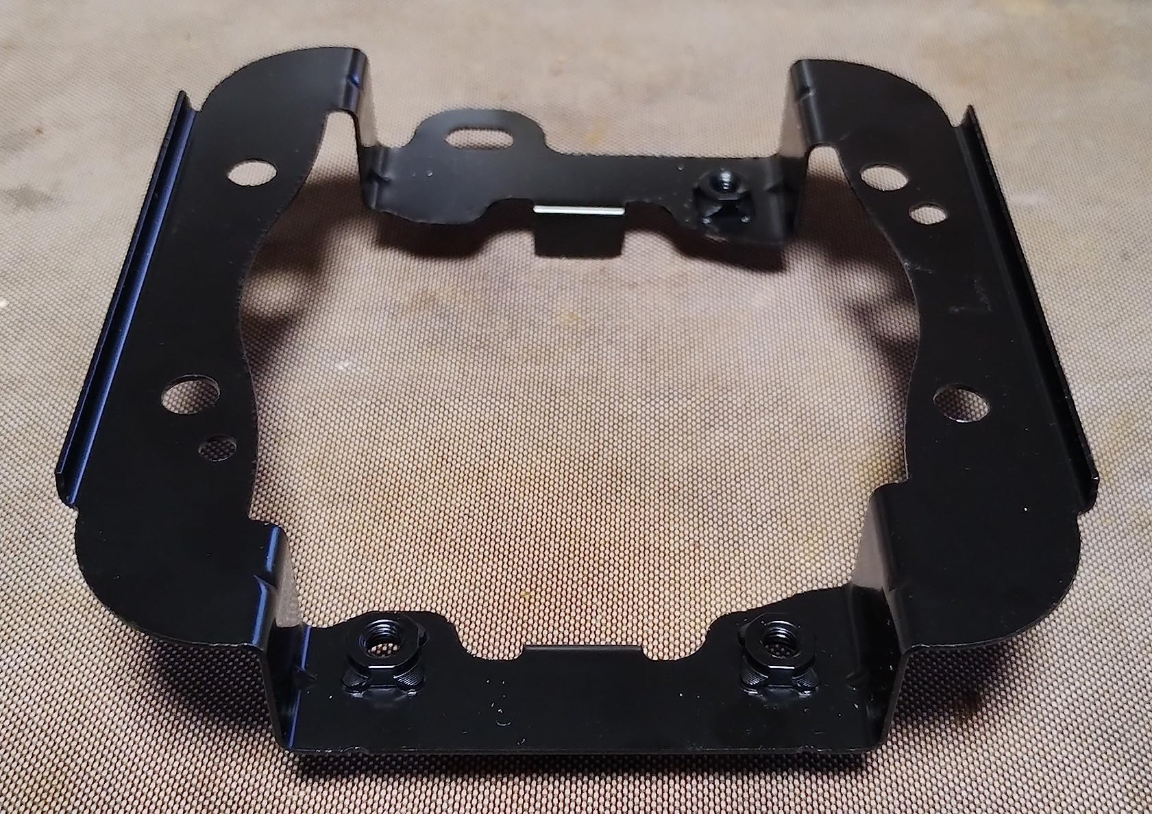 Amazon | SUZUKI (スズキ) 純正部品 ブラケット フォグランプ レフト ジムニー 品番35566-81A20 | フォグランプ ...
