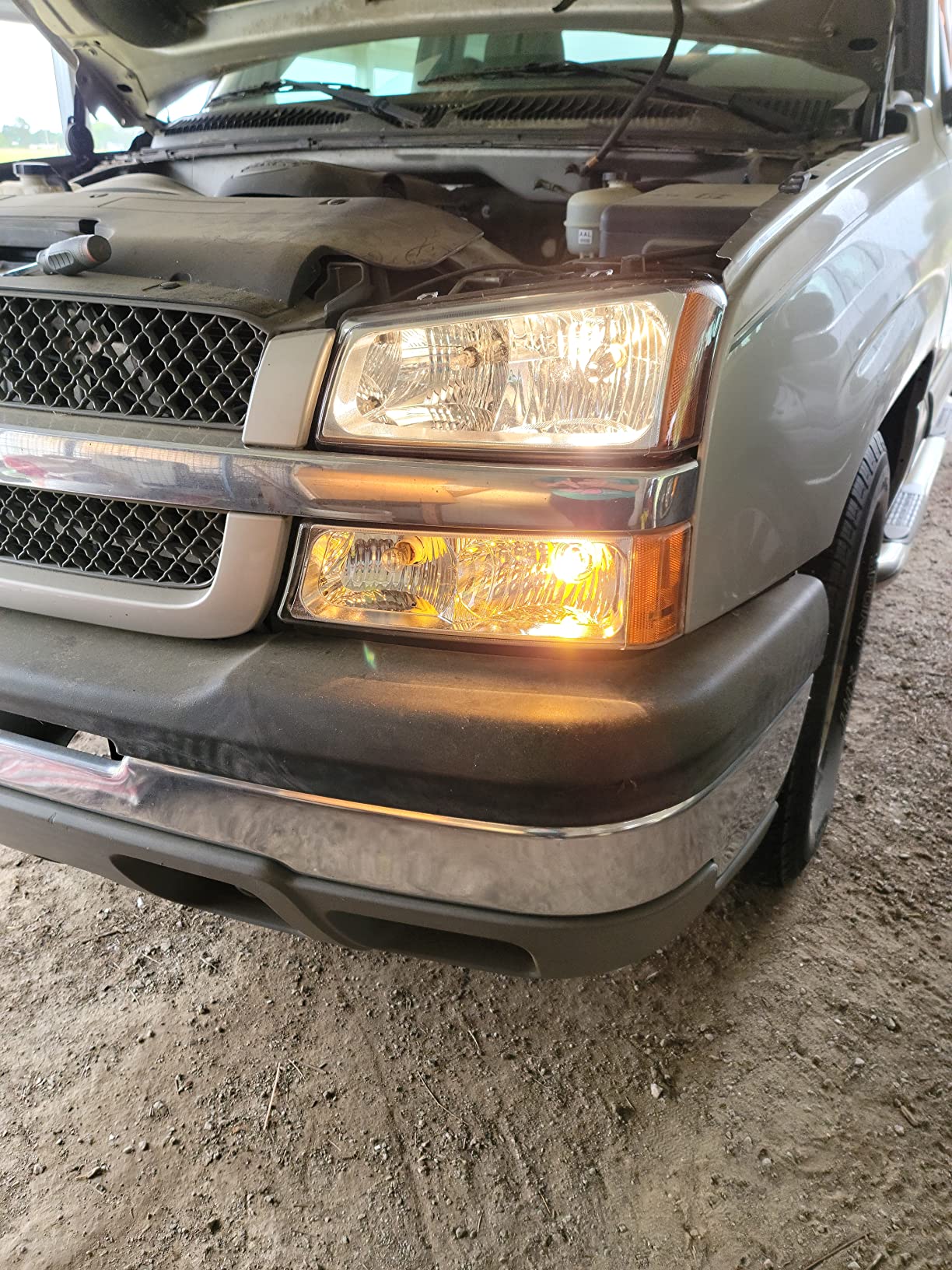 2005 Chevy Silverado Headlights