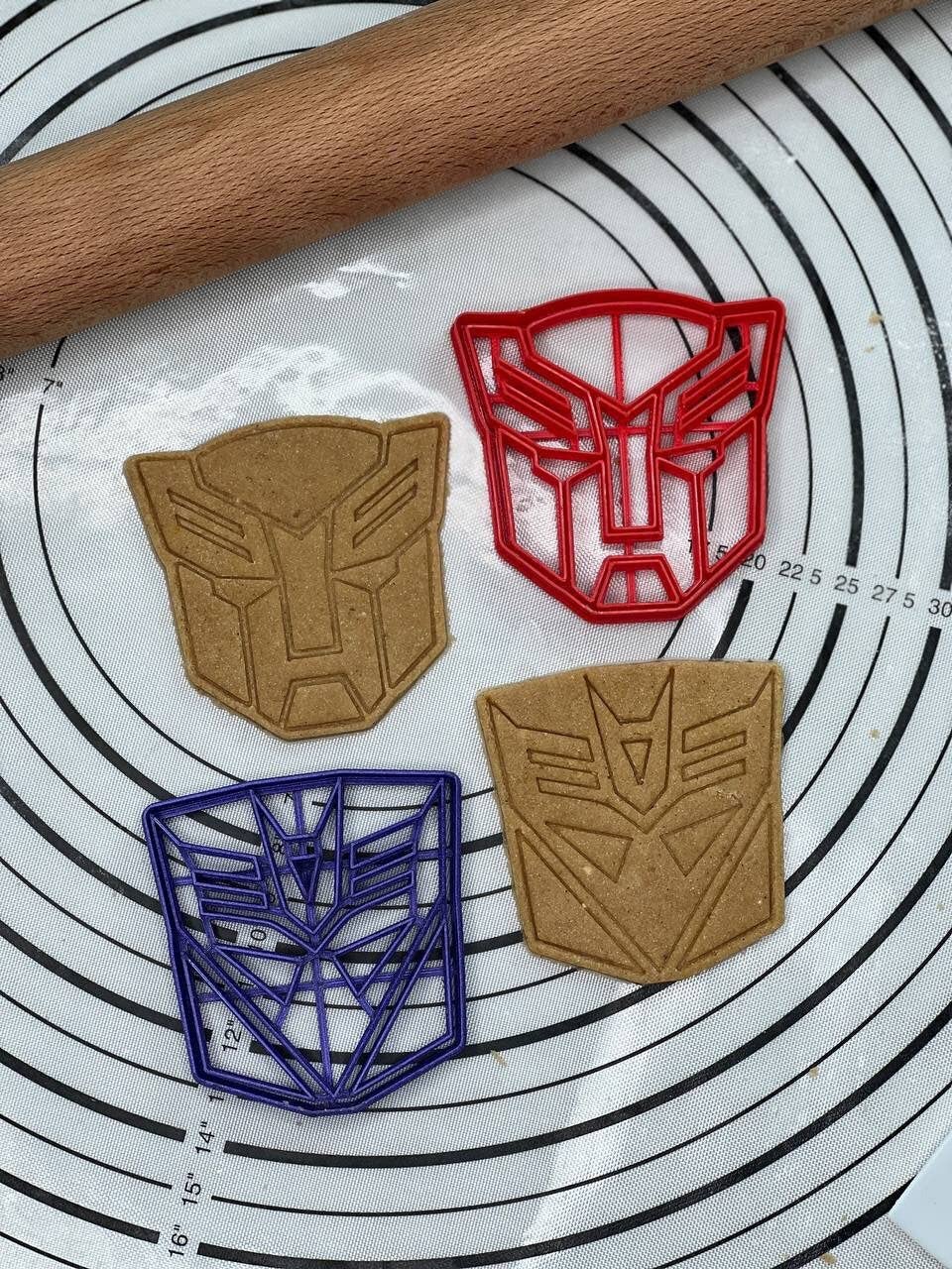 Amazon.com: Set of 2 Transformers Autobots Decepticons Logo Cookie ...