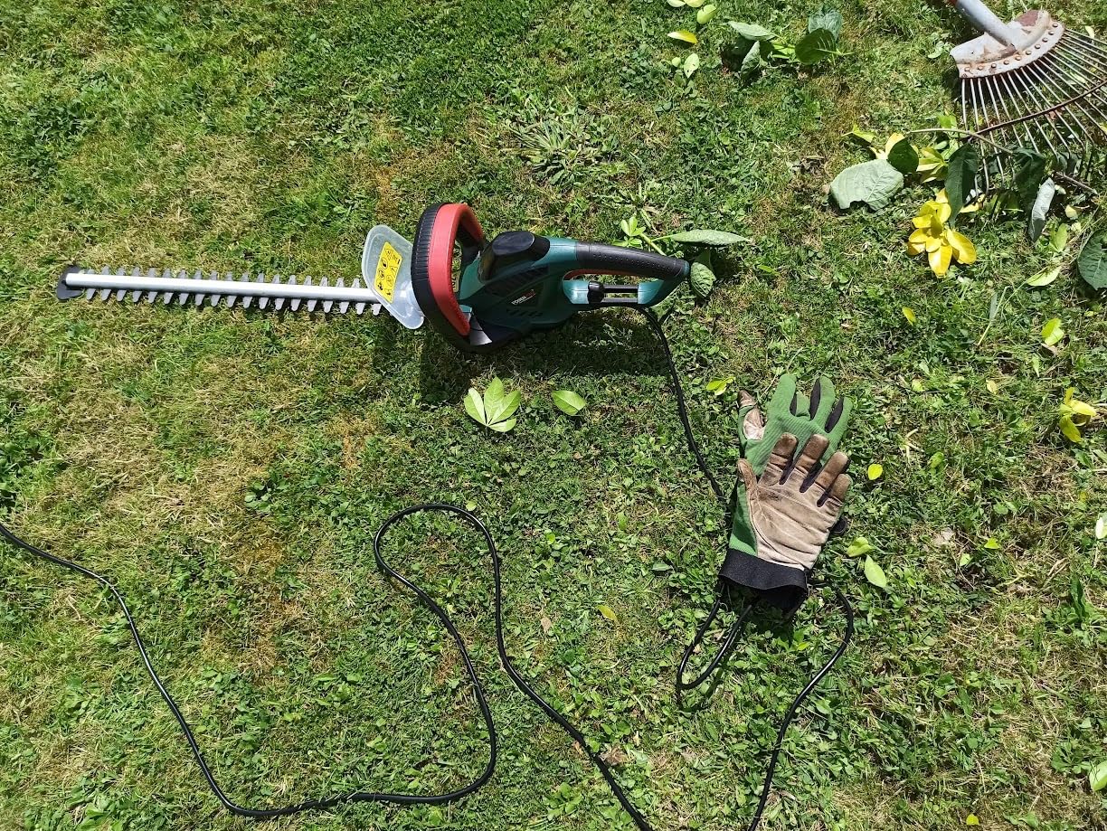 POSENPRO 600W Corded Electric Hedge Trimmer Pruner, 550mm Electric ...