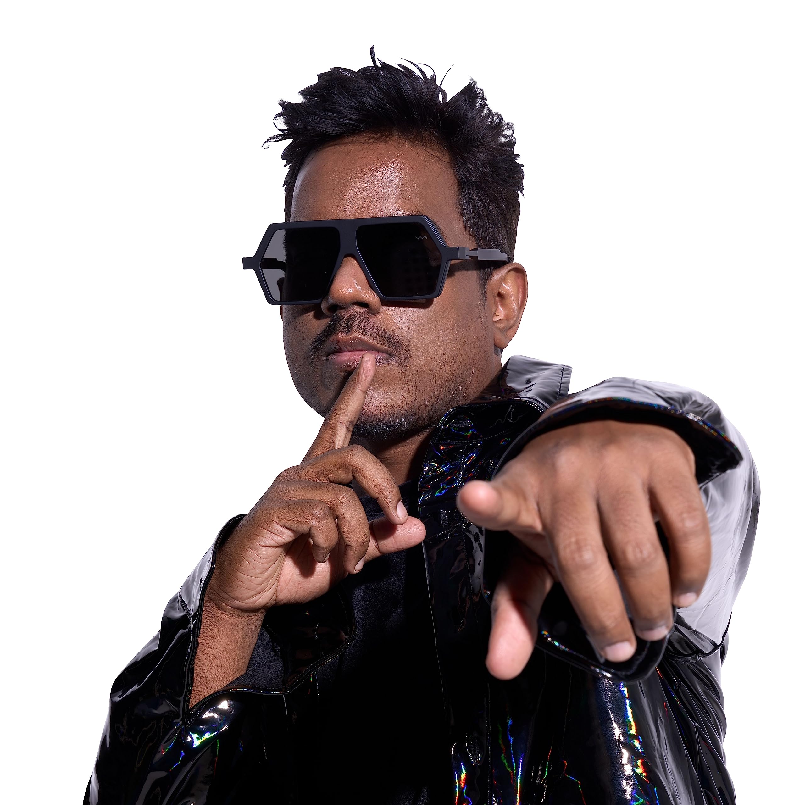 Golden Sparrow (From "Nilavuku En Mel Ennadi Kobam") song by G.V.Prakash Kumar, Arivu, Dhanush ...