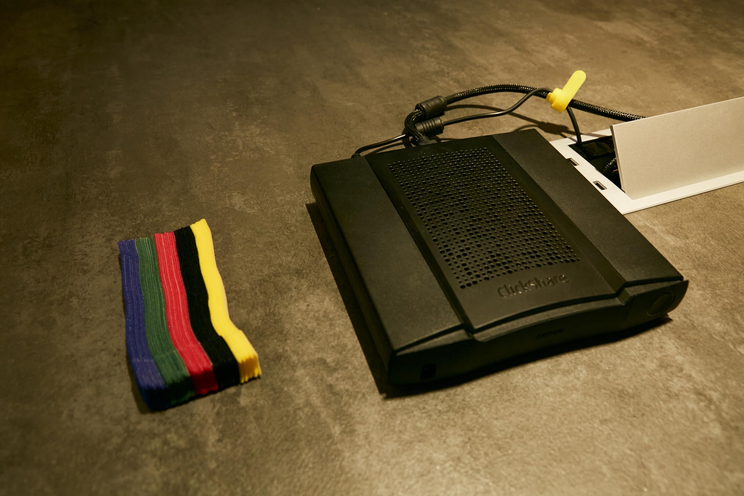 Snapklik.com : Barco ClickShare CX-50 Conferencing System, Instant ...