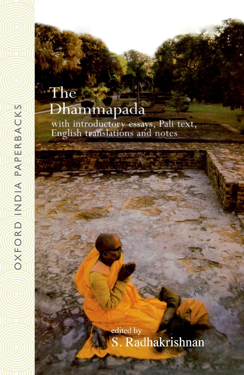 Amazon.com: The Dhammapada: With Introductory Essays, Pali Text ...