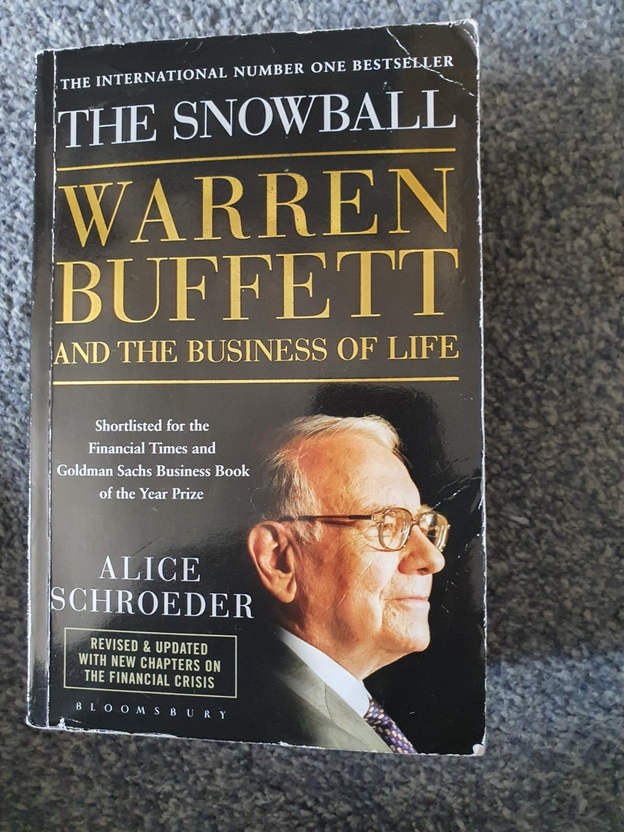 The Snowball: Warren Buffett and the Business of Life: Amazon.co.uk ...