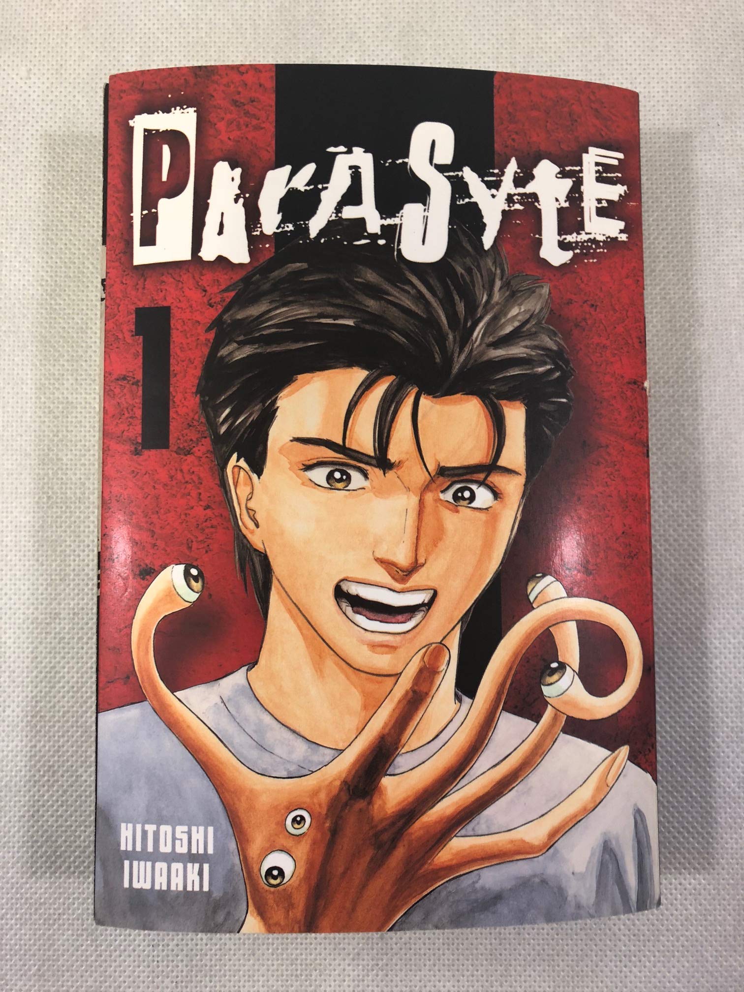 PARASYTE VOLUME 1: 9781632365279: Amazon.com: Books