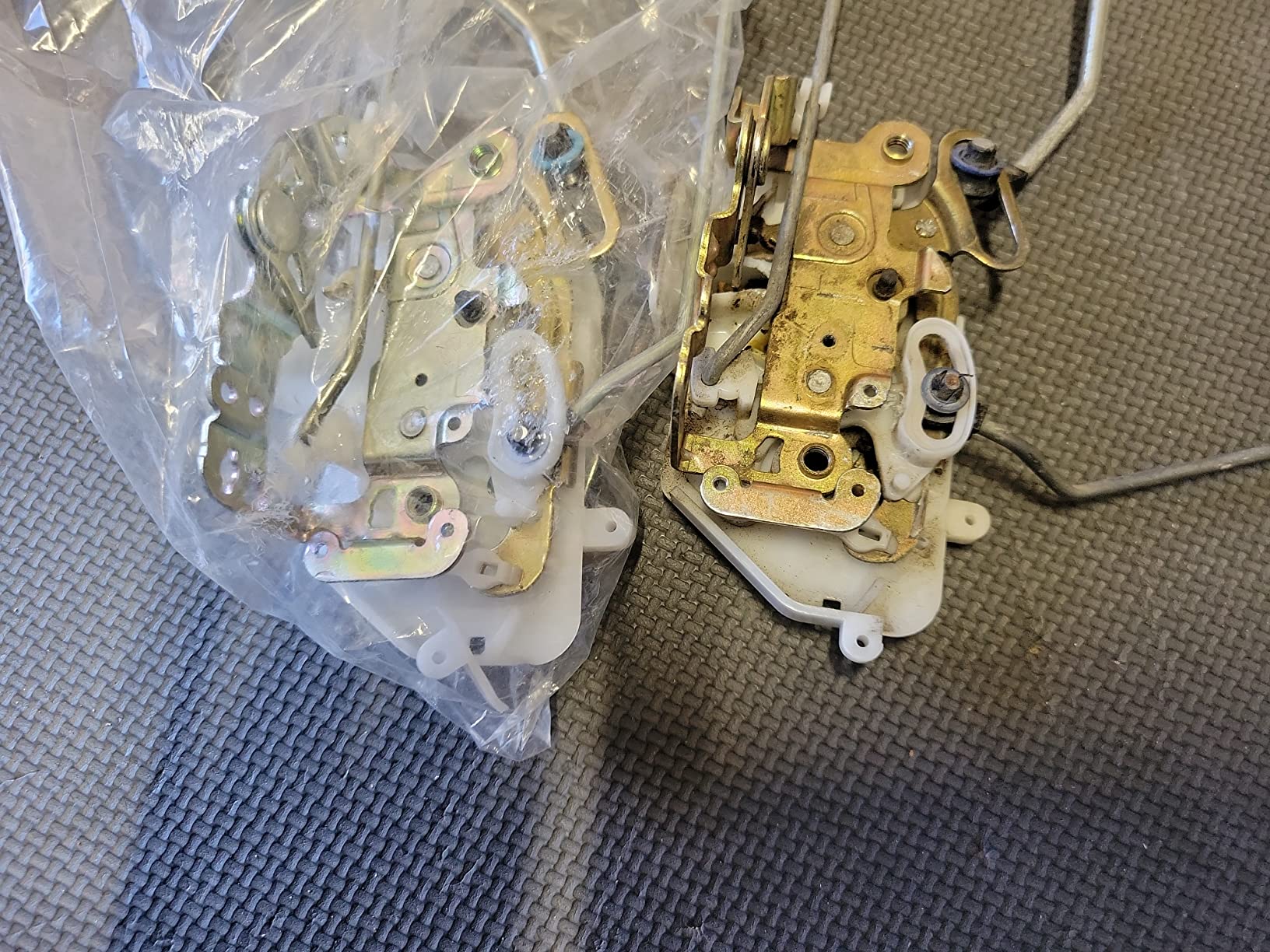 Amazon.com: Genuine Honda Parts 72150-S5A-A01 Driver Side Front Door ...