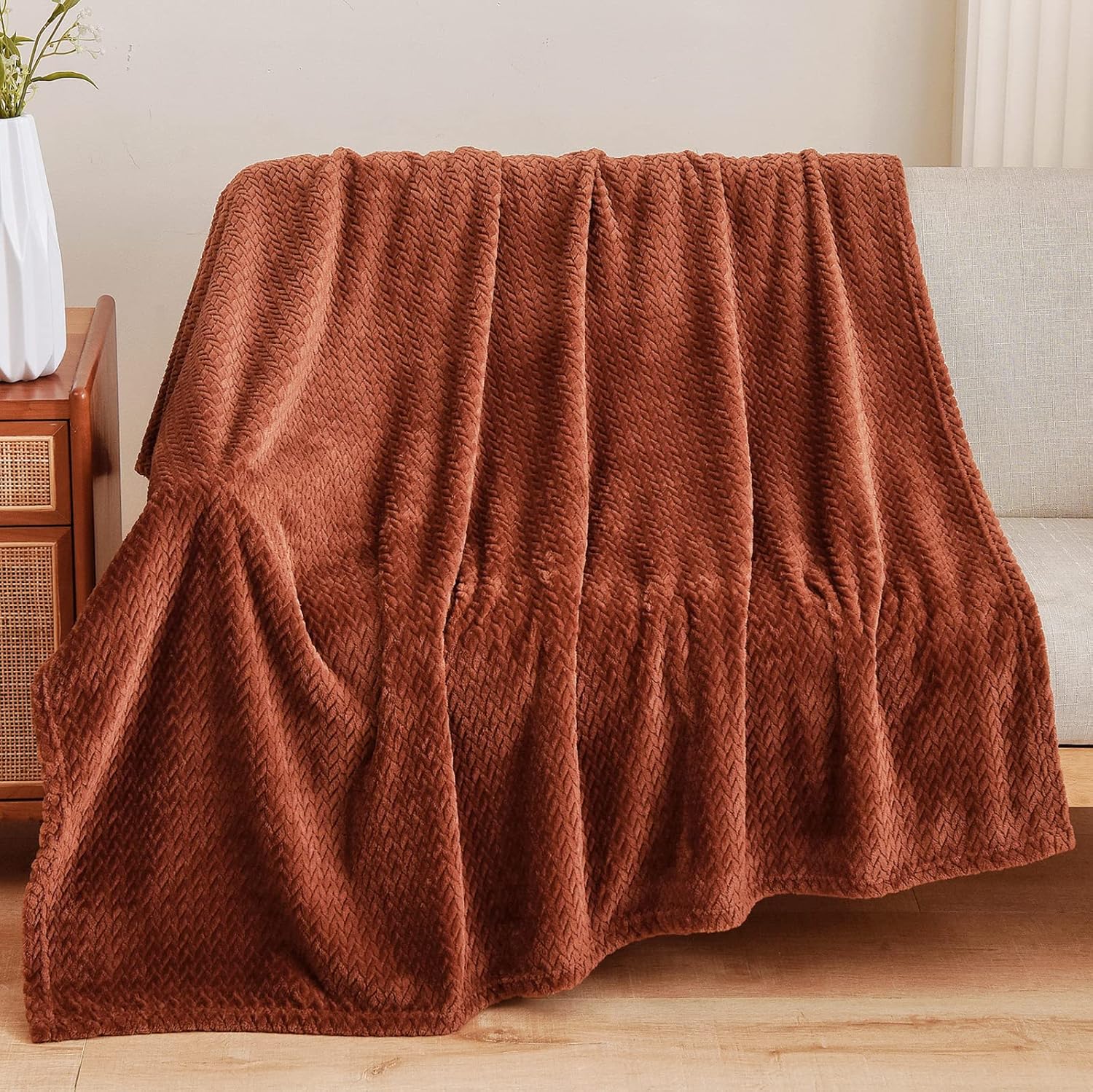 Amazon.com: NEWCOSPLAY Super Soft Throw Blanket Premium Silky Flannel ...