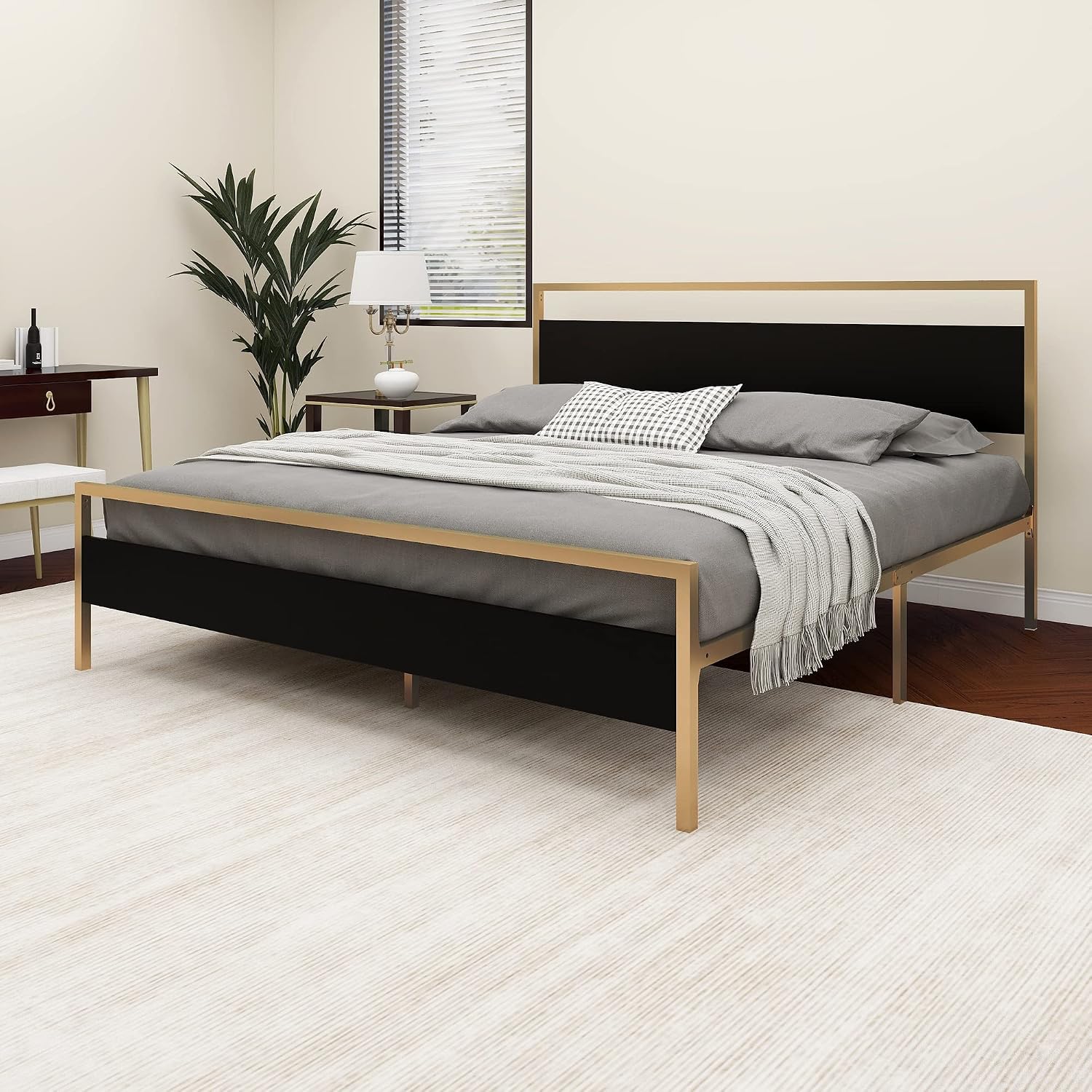 Amazon.com: NNV Metal Platform King Size Bed Frame with Wooden ...