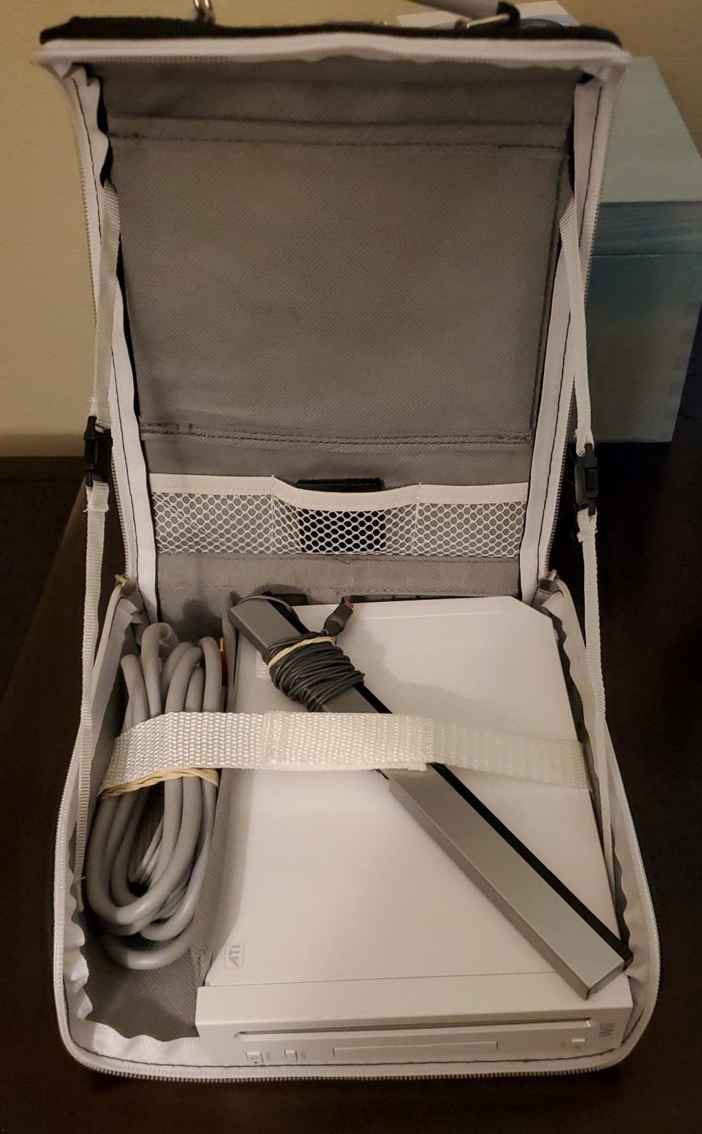 Amazon.com: Wii Handy Travel Bag : Video Games