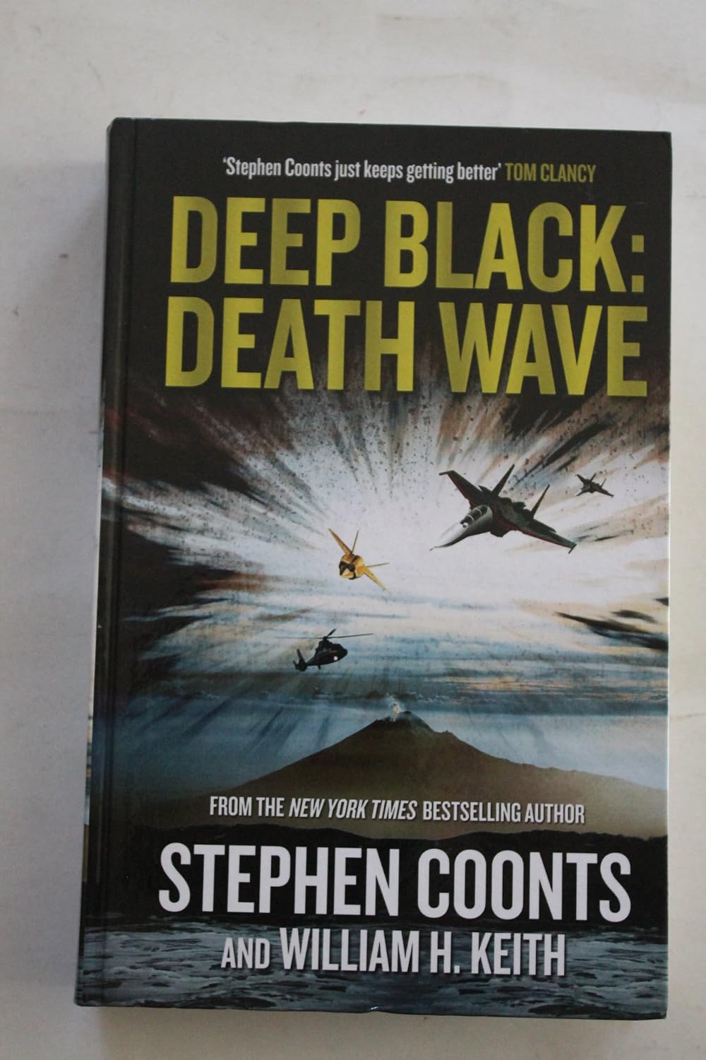 Deep Black: Death Wave: Coonts, Stephen, Keith, William H ...