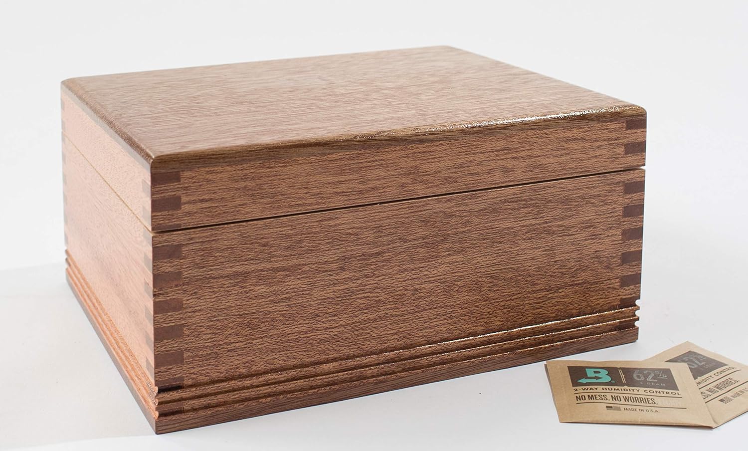 Amazon.com: CANNBISDOR, Solid Mahogany, Humidity Controled CANNABIS ...