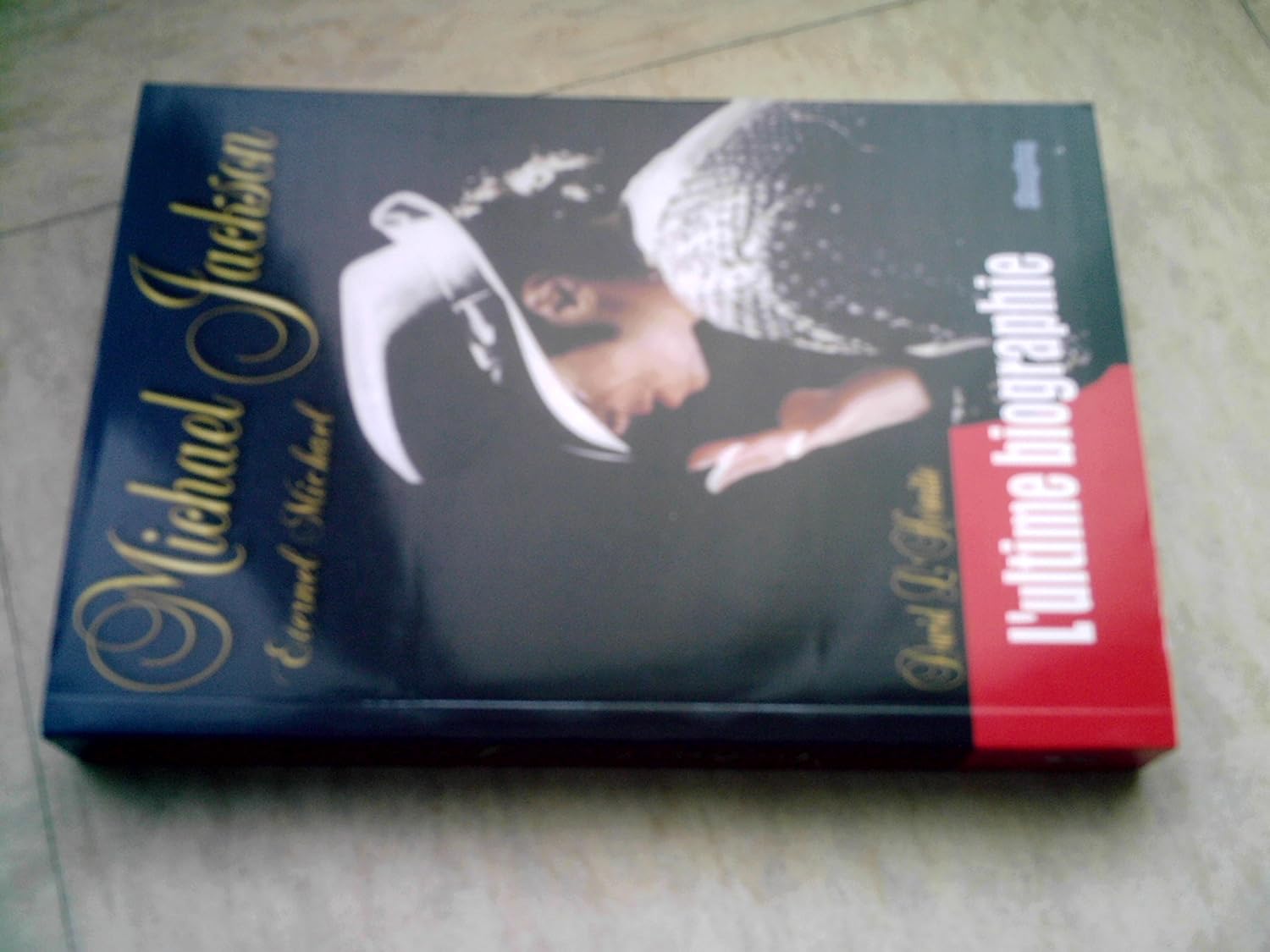 Amazon.com: "Michael Jackson ; éternel Michael": 9782356360779: David L ...