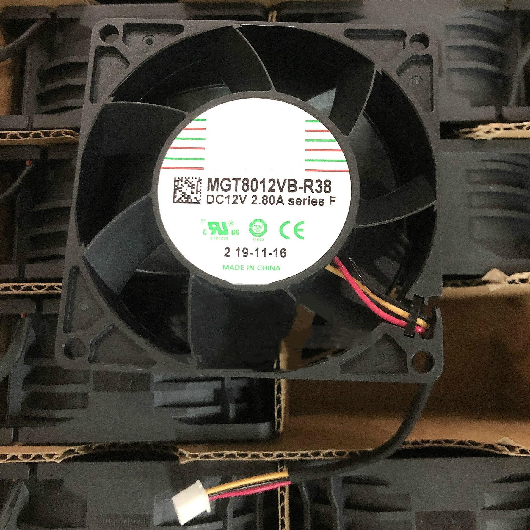 Amazon.com: MGT8012VB-R38 80x80x38mm 8cm DC12V 2.80A 3-Wire Double Ball ...