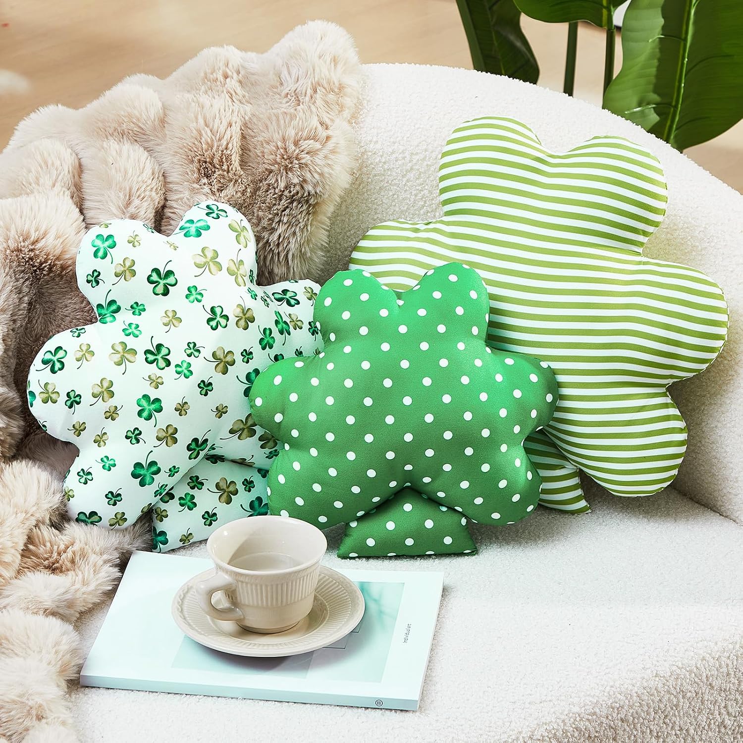 Amazon.com: Menkxi 3 Pcs Shamrock Pillow St. Patrick's Day Throw ...