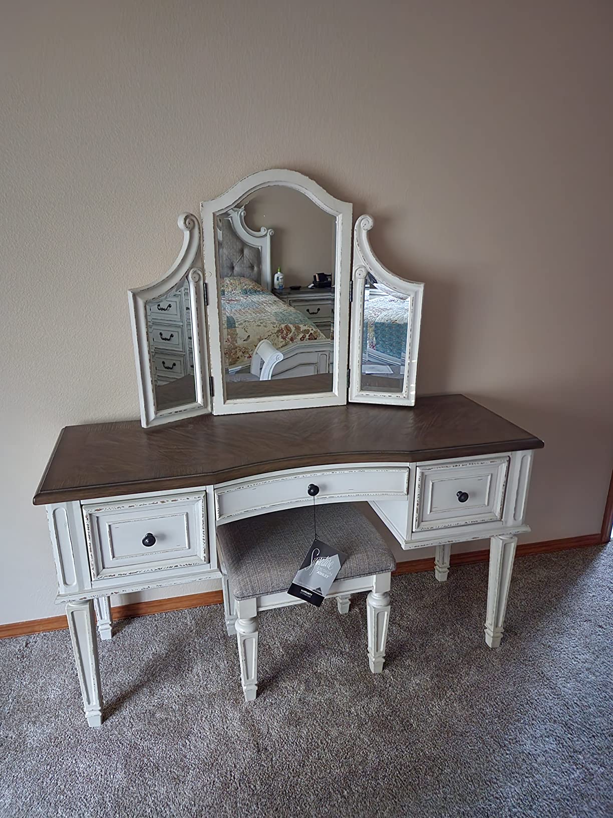 $33/mo - Finance Signature Design by Ashley Realyn Traditional Cottage ...