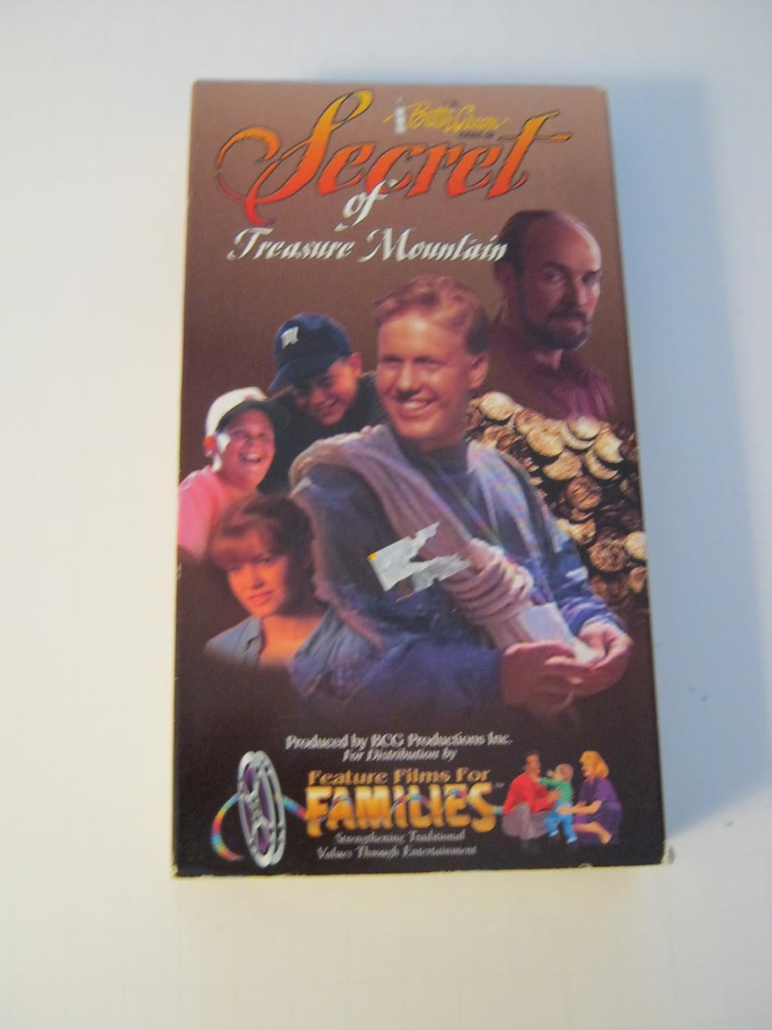 Amazon.com: Secret of Treasure Mountain (The Butter Cream Gang ...