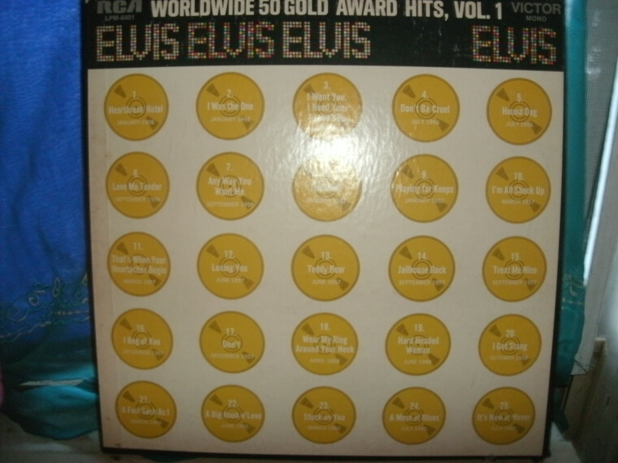 Amazon.com: Worldwide 50 Gold Award Hits - Voulume 1: CDs & Vinyl