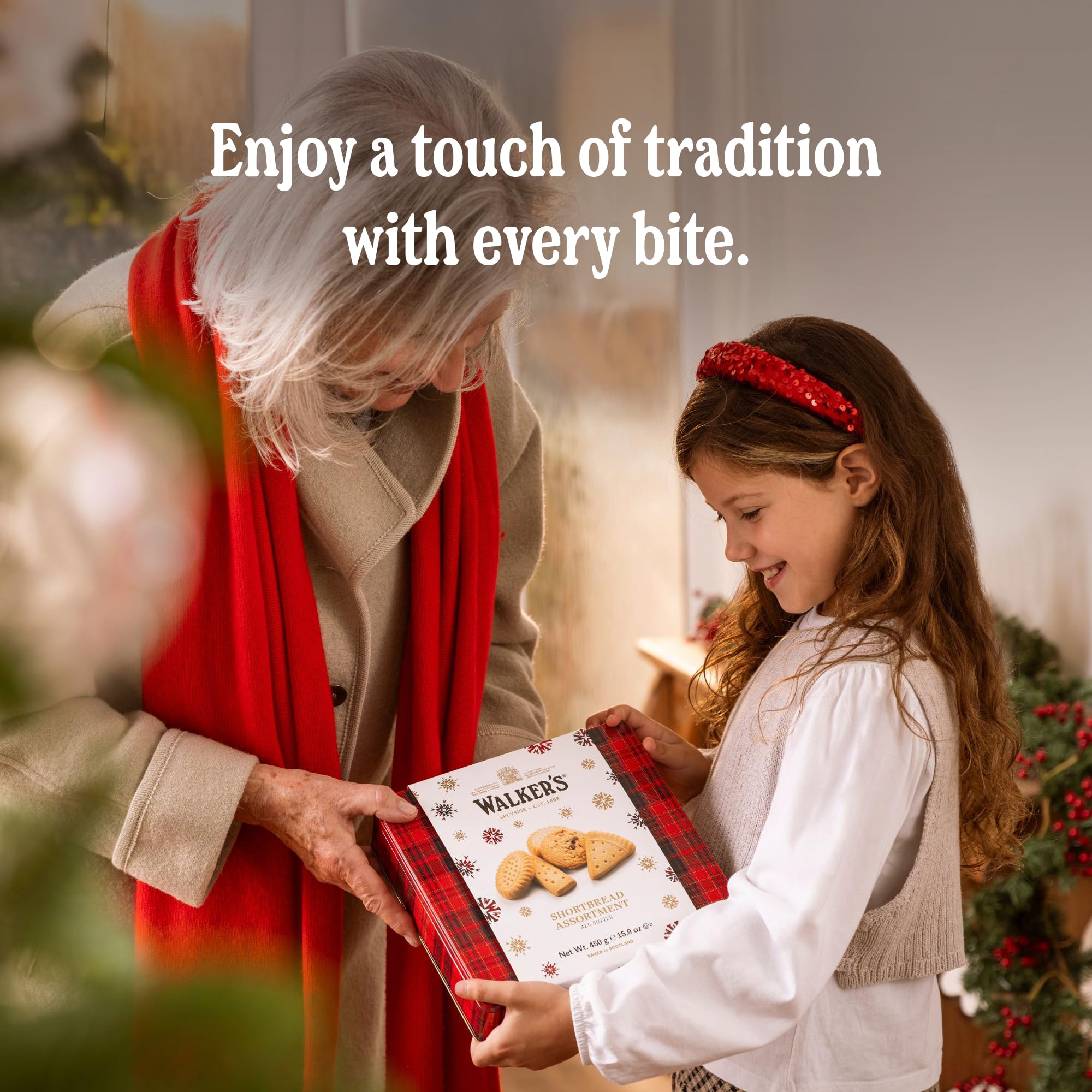 Snapklik.com : Walkers Shortbread Cookies In Christmas Cookie Tin