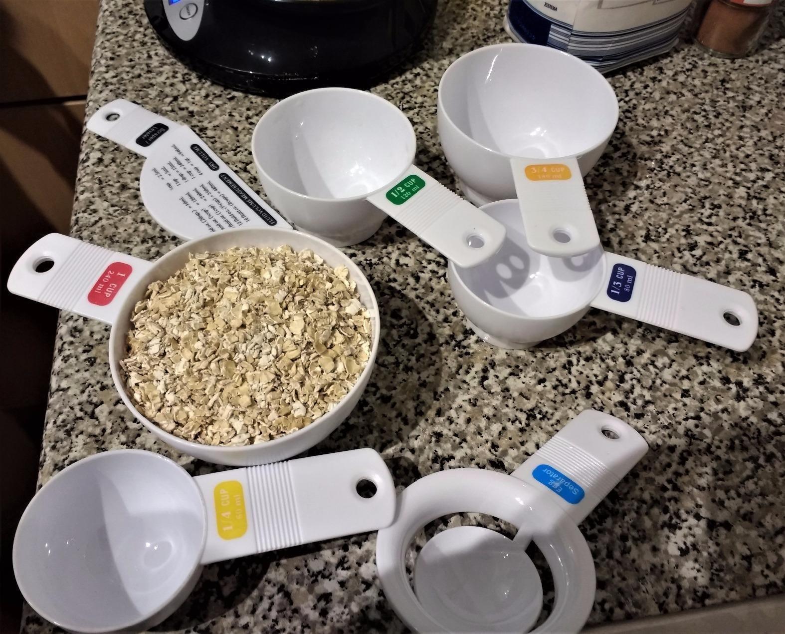 Tala Kitchen Measuring Set, In White Plastic and contains 7 Measuring ...