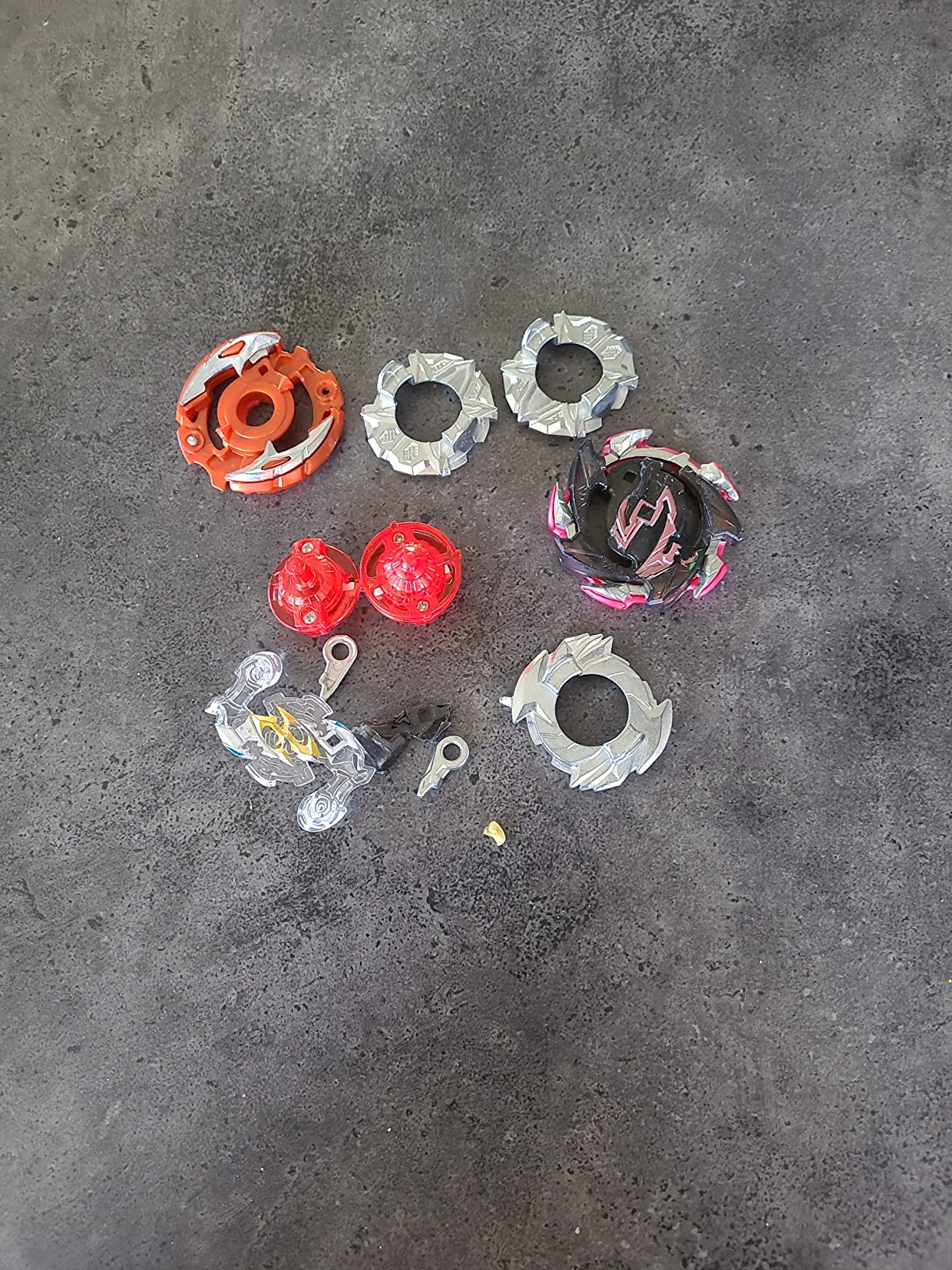 B-Qtech Bey Battling Top Burst 12 New Gyros Top with 2 Launcher, Arena ...