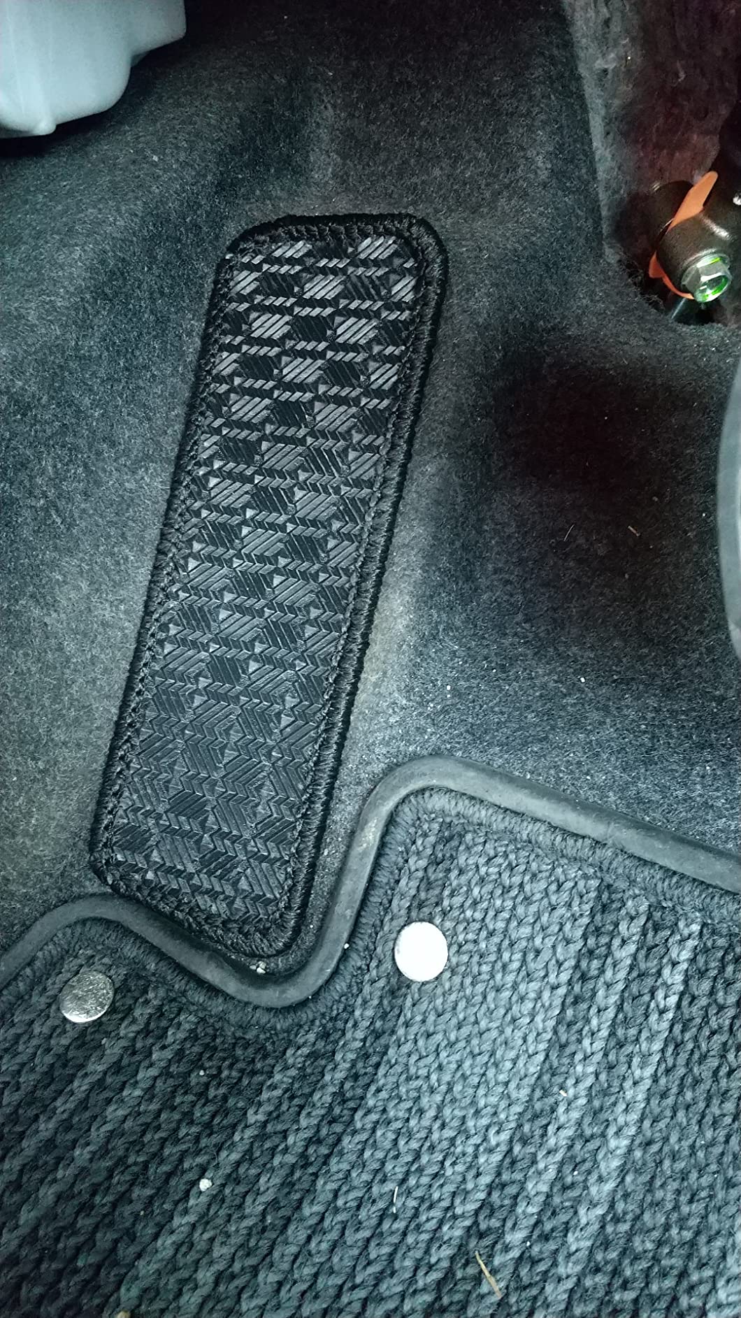 Amazon | 日産ノート ラバー製フットレストカバーマット E12系 YMT製 - | フロアマット | 車＆バイク