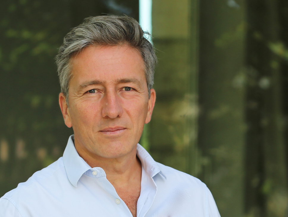 Amazon.com: Stéphane Allix: books, biography, latest update