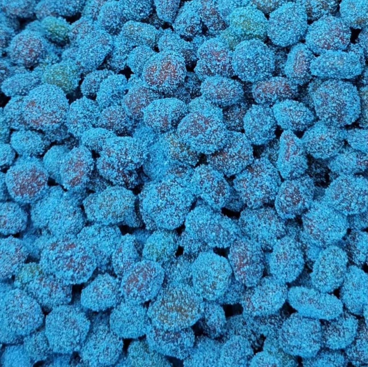 Amazon.com : Sour Blue Raspberry Gushers, 1POUND, Resealable Jar, With ...