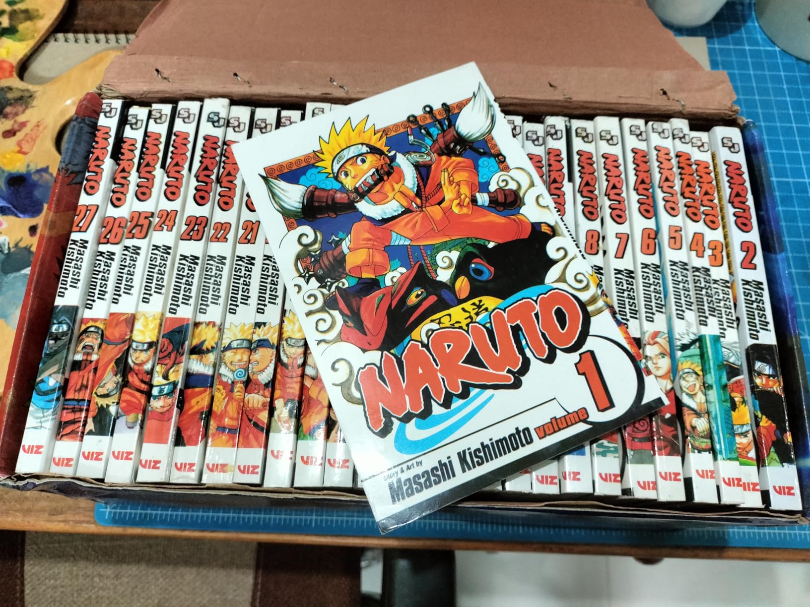 SUGAN ENTERPRISES Naruto Box Set 1:Volumes 1-27 with Premium: Volume 1 ...