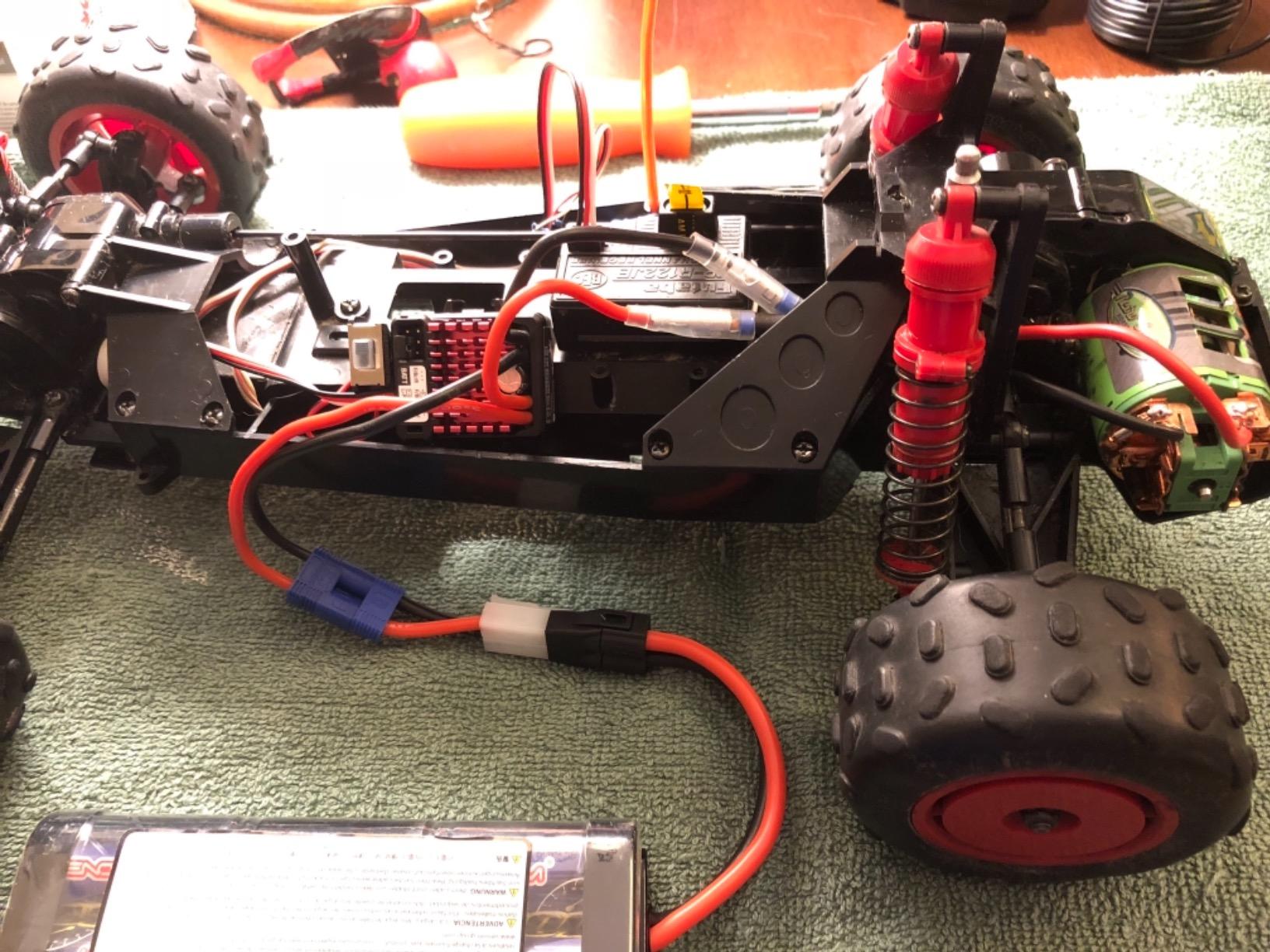 Amazon.com: Dynamite WP 60A FWD/REV Brushed ESC DYNS2210 Car Speed ...