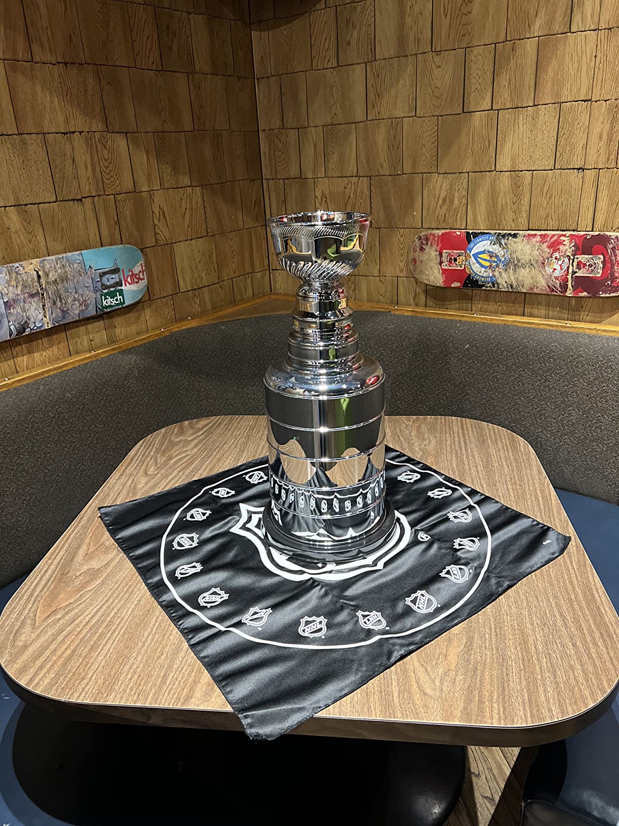 NHL Replica Stanley Cup, Trophies - Amazon Canada