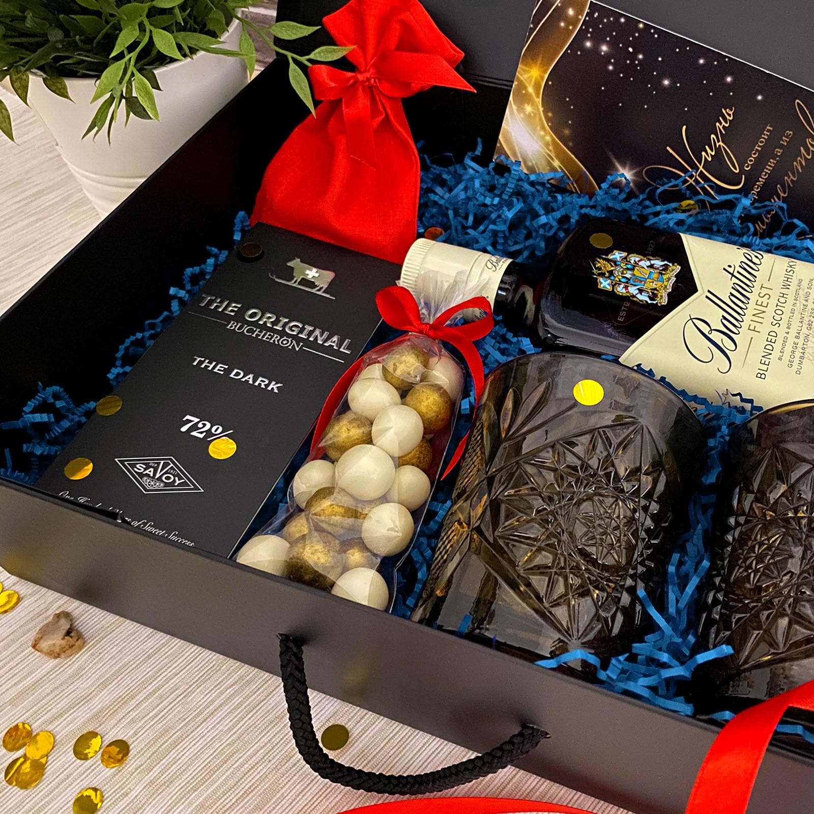 Patriotic Gift Wrapping Crinkle Cut Paper Shred - 1 LB Red White Blue ...