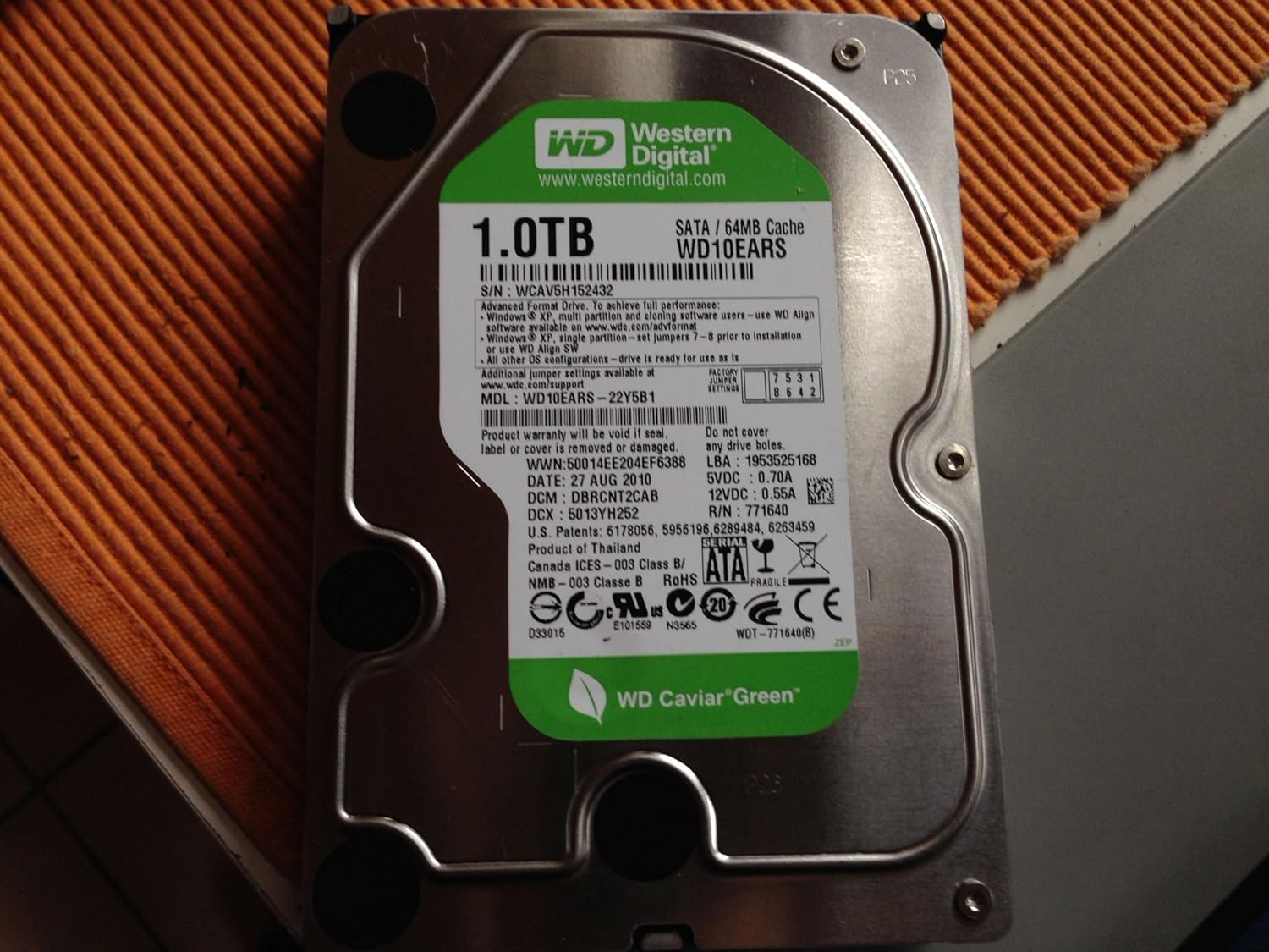 Amazon.com: Western Digital Caviar Green WD10EARS Hard Drive - 1 TB ...