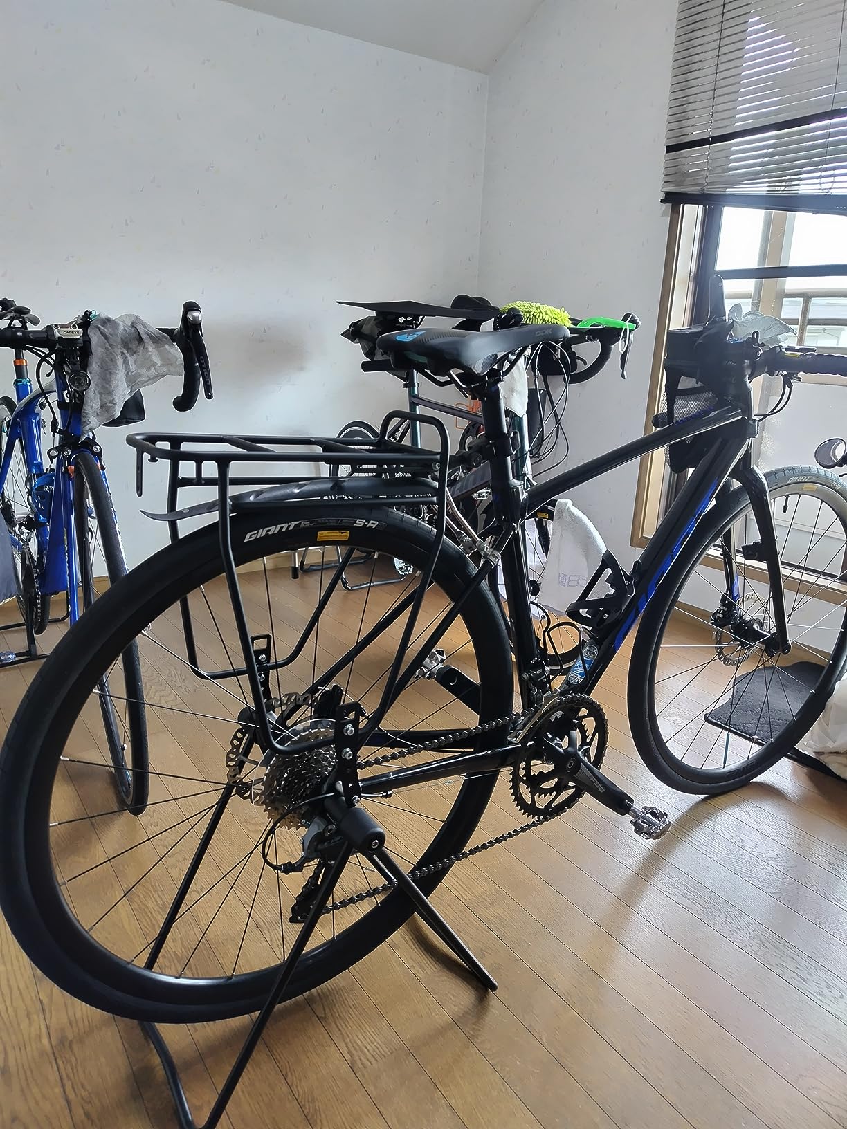 Amazon | ミノウラ(MINOURA) ディスクブレーキ対応キャリア MT-8000D 24"~29"まで対応可能 ブラック ...