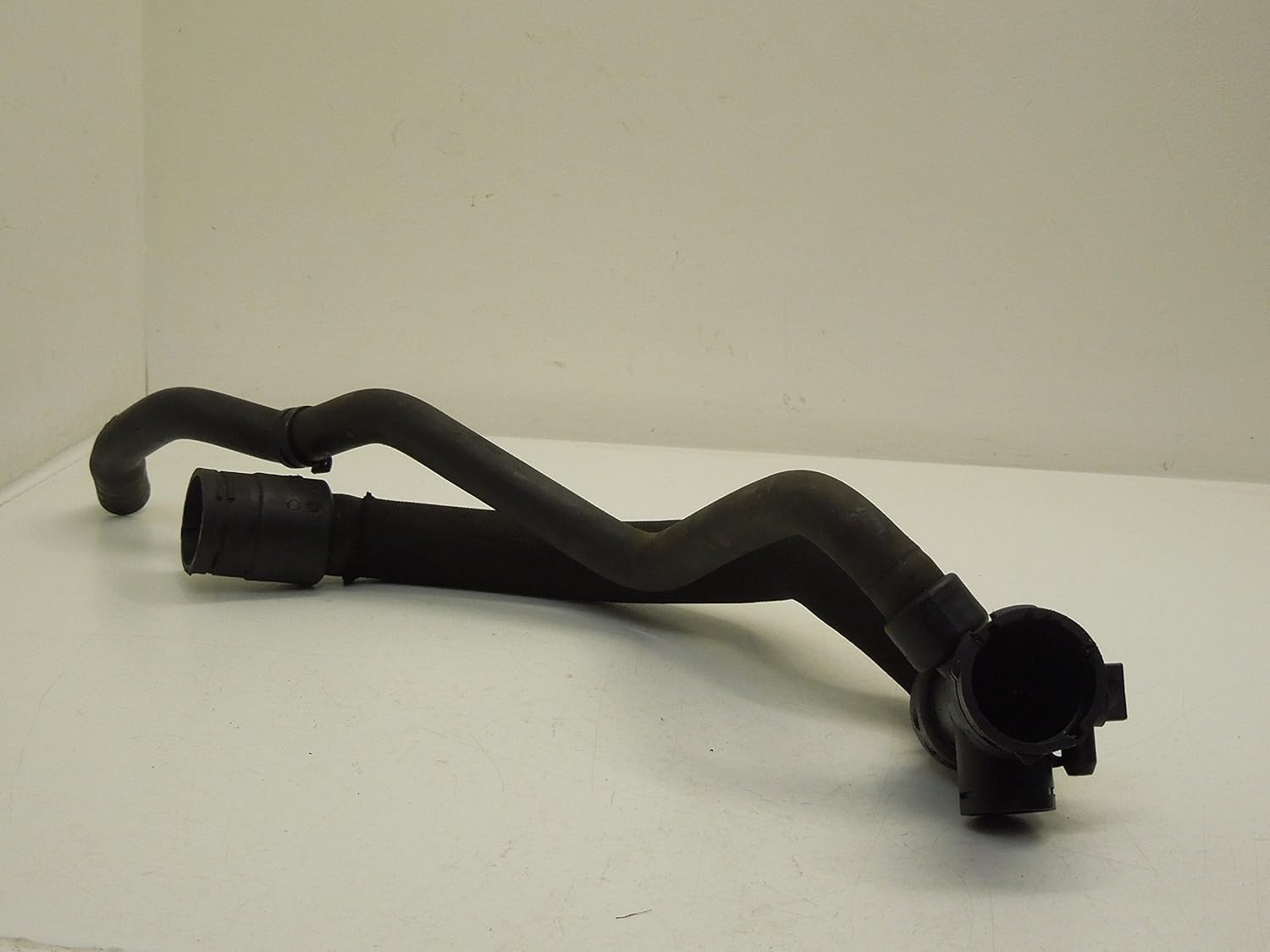 Amazon.com: Audi A4 B6 B7 4 Cylinder Bottom Radiator Coolant Hose ...