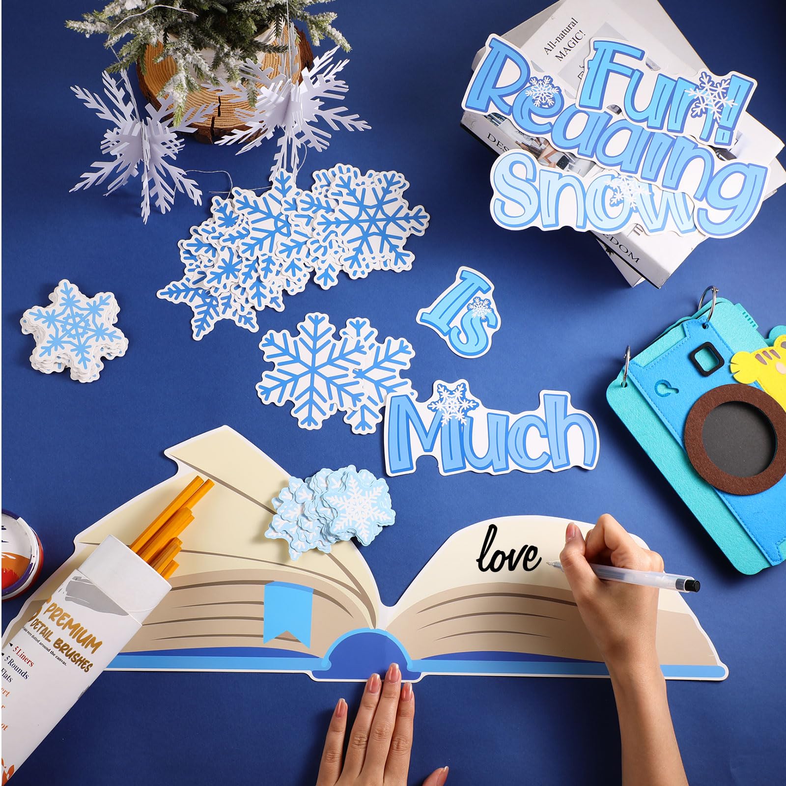 Snapklik.com : 78 Pcs 3D Snowflake Bulletin Board Cutouts Set Winter ...