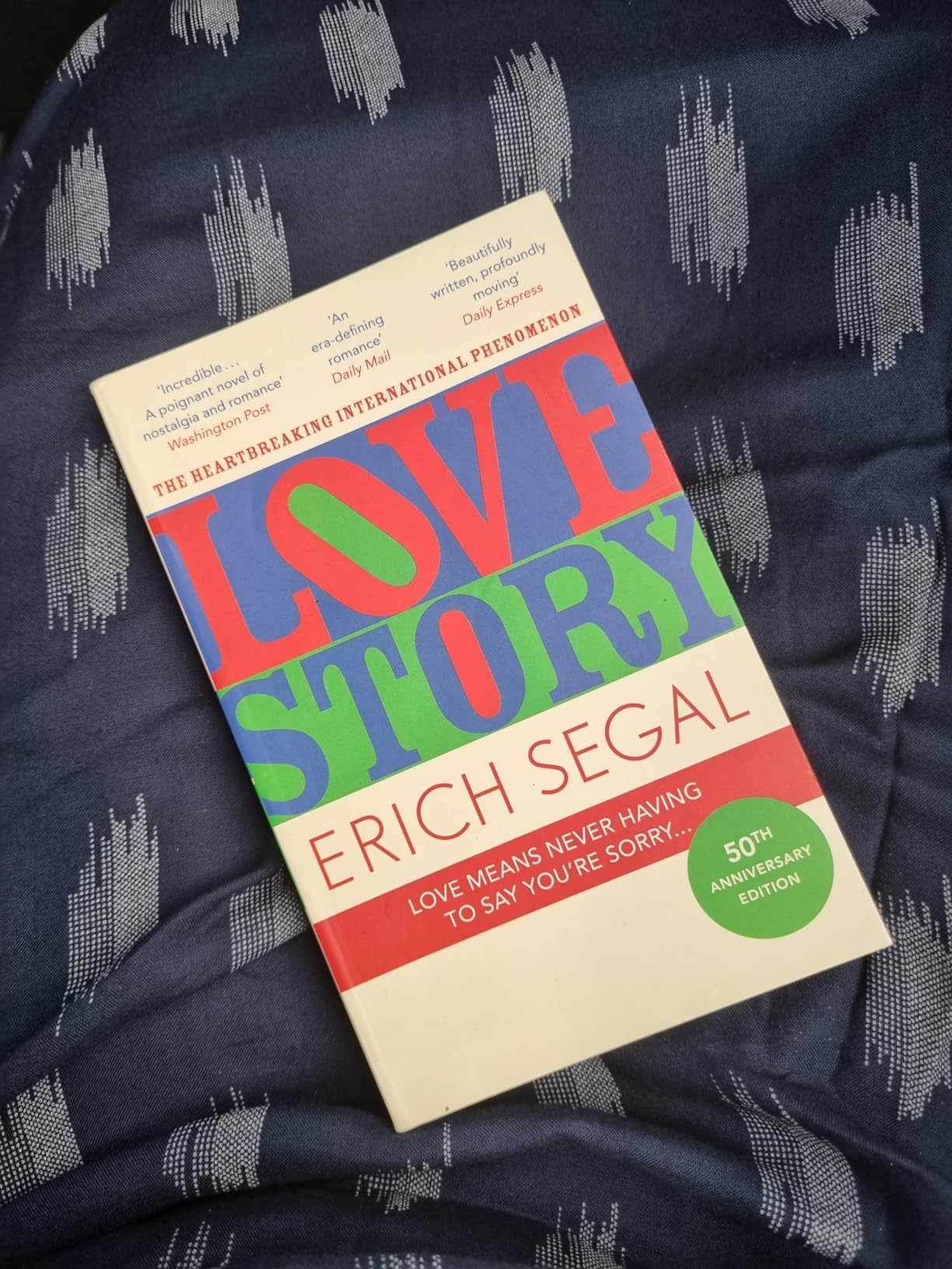 Love Story : Segal, Erich: Amazon.in: Books