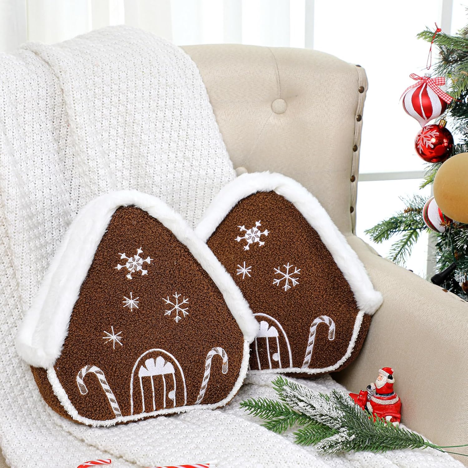 Amazon.com: Anglechic 2 Pcs Christmas Gingerbread House Pillows ...