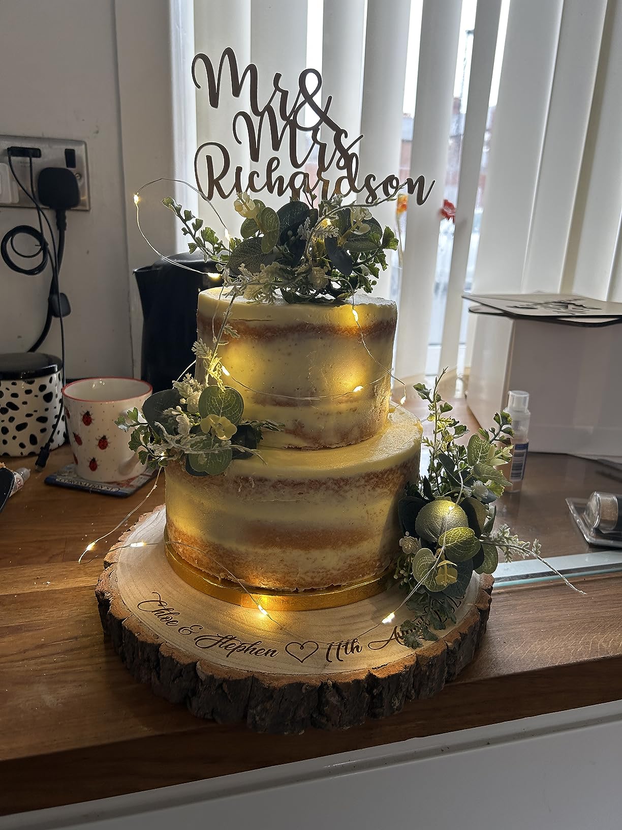 Personalised Cake Toppers for Wedding - Customize Your Own Wedding Cake ...