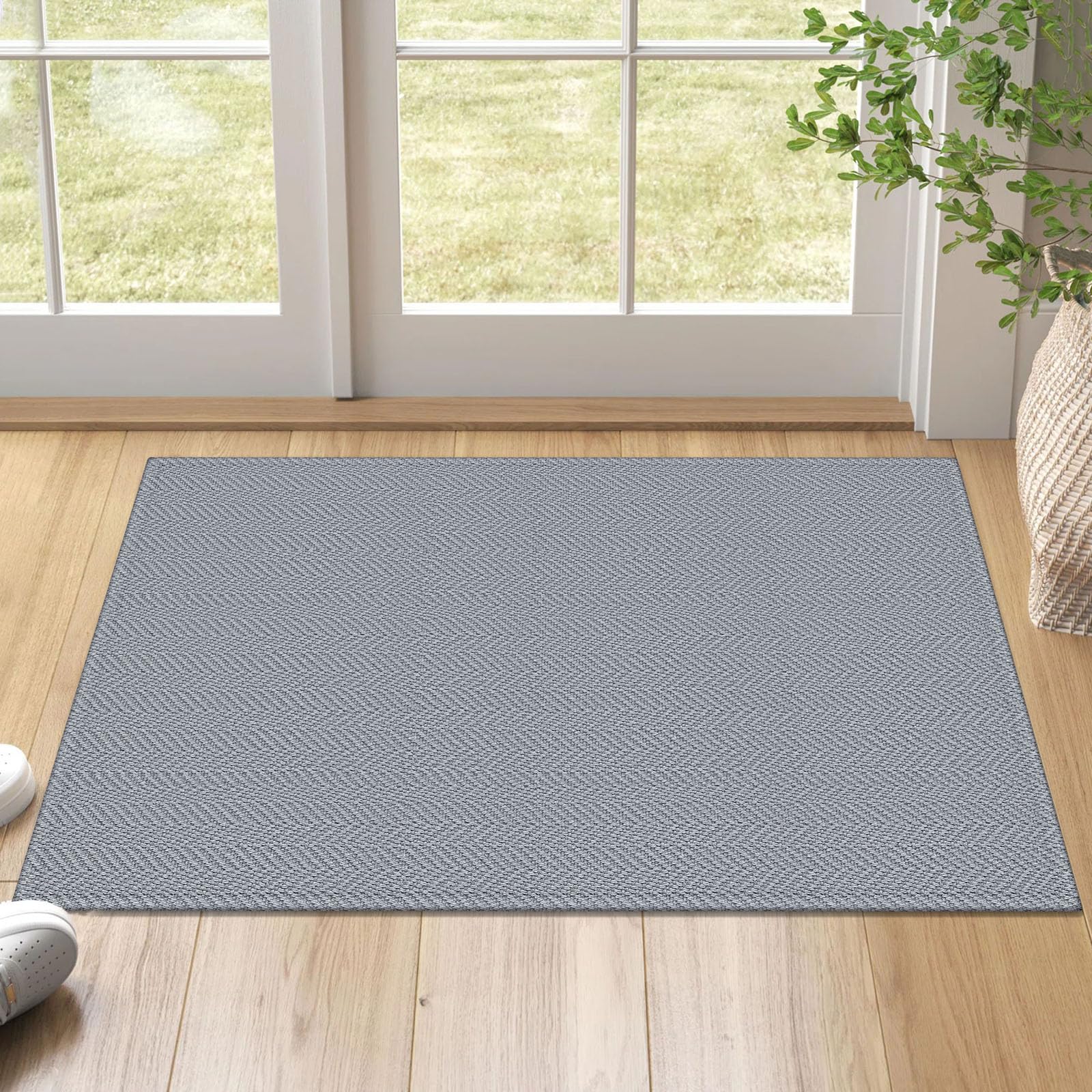 Amazon.com: Ivissy Small Braided Rugs 2x3 Ft Area Rugs for Entryway ...