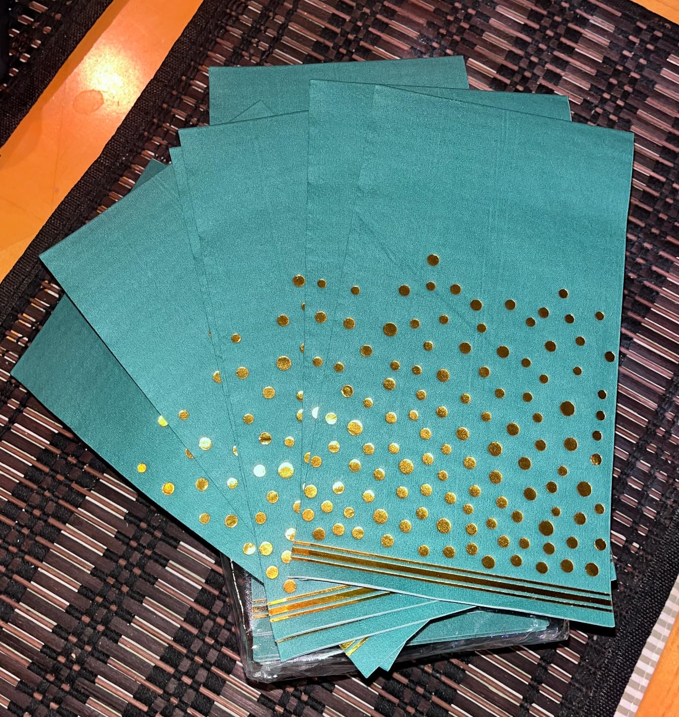 Amazon.com: 100 Pcs Green Paper Napkins Gold Dot Party Napkins ...