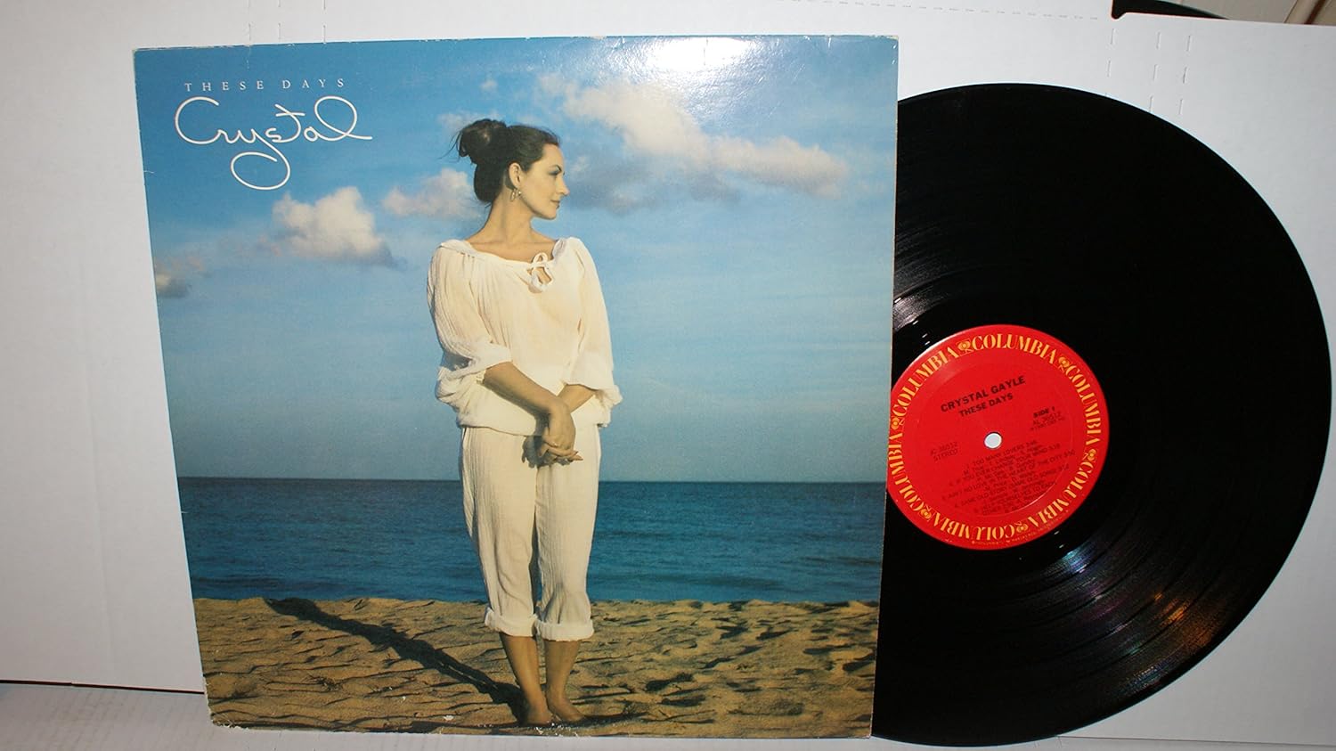 CRYSTAL GAYLE - These Days - Amazon.com Music