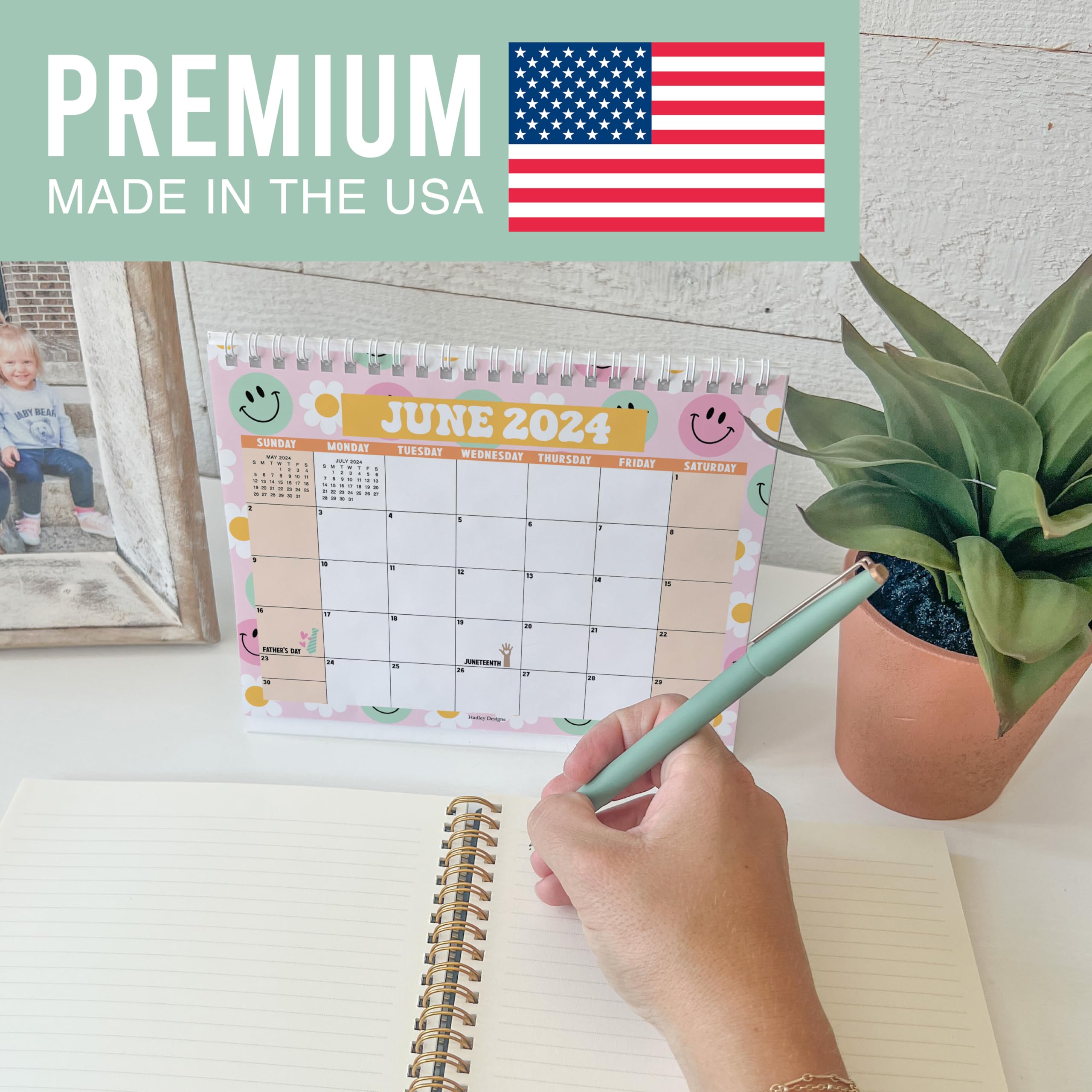 Snapklik.com : Retro Small Desk Calendar 2024 Standing Flip - Desktop ...