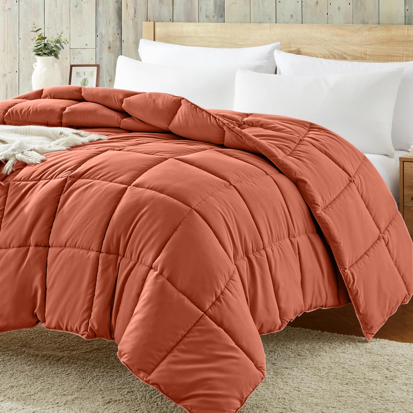 Amazon.com: Homelike Moment Lightweight King Comforter-Orange Down ...