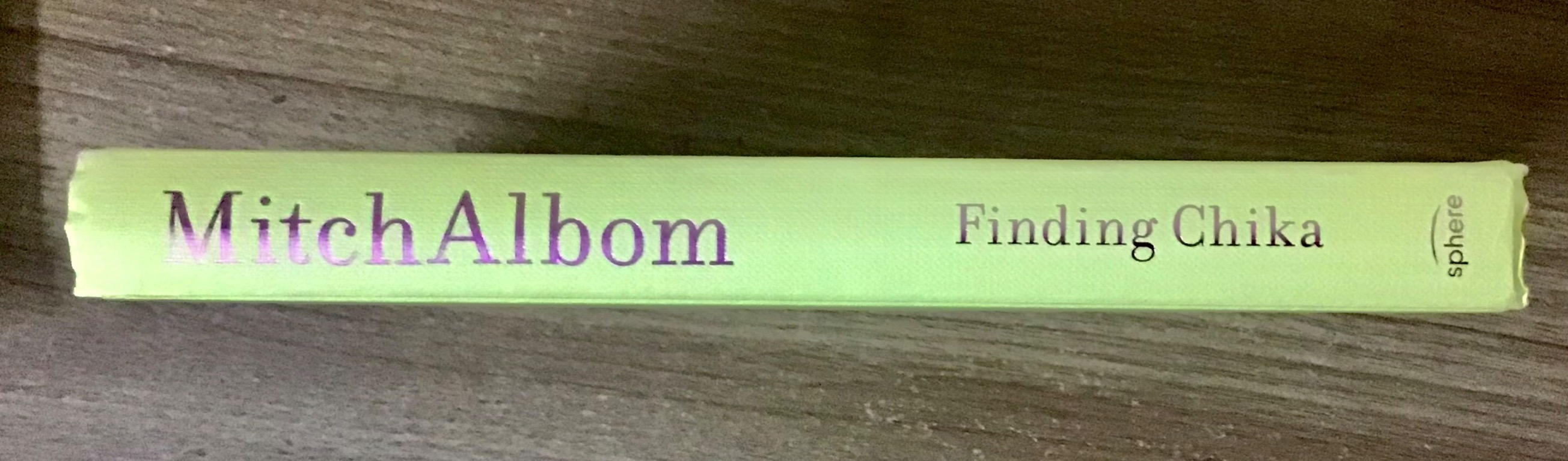 Finding Chika : Albom, Mitch: Amazon.in: Books