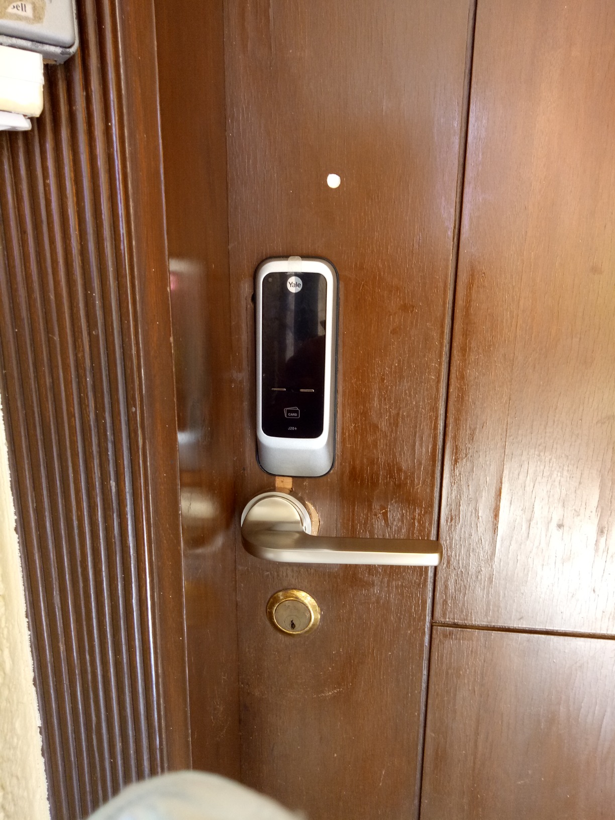 Yale J20 Stainless Steel PIN Code, RFID Card, App Access and Bluetooth ...