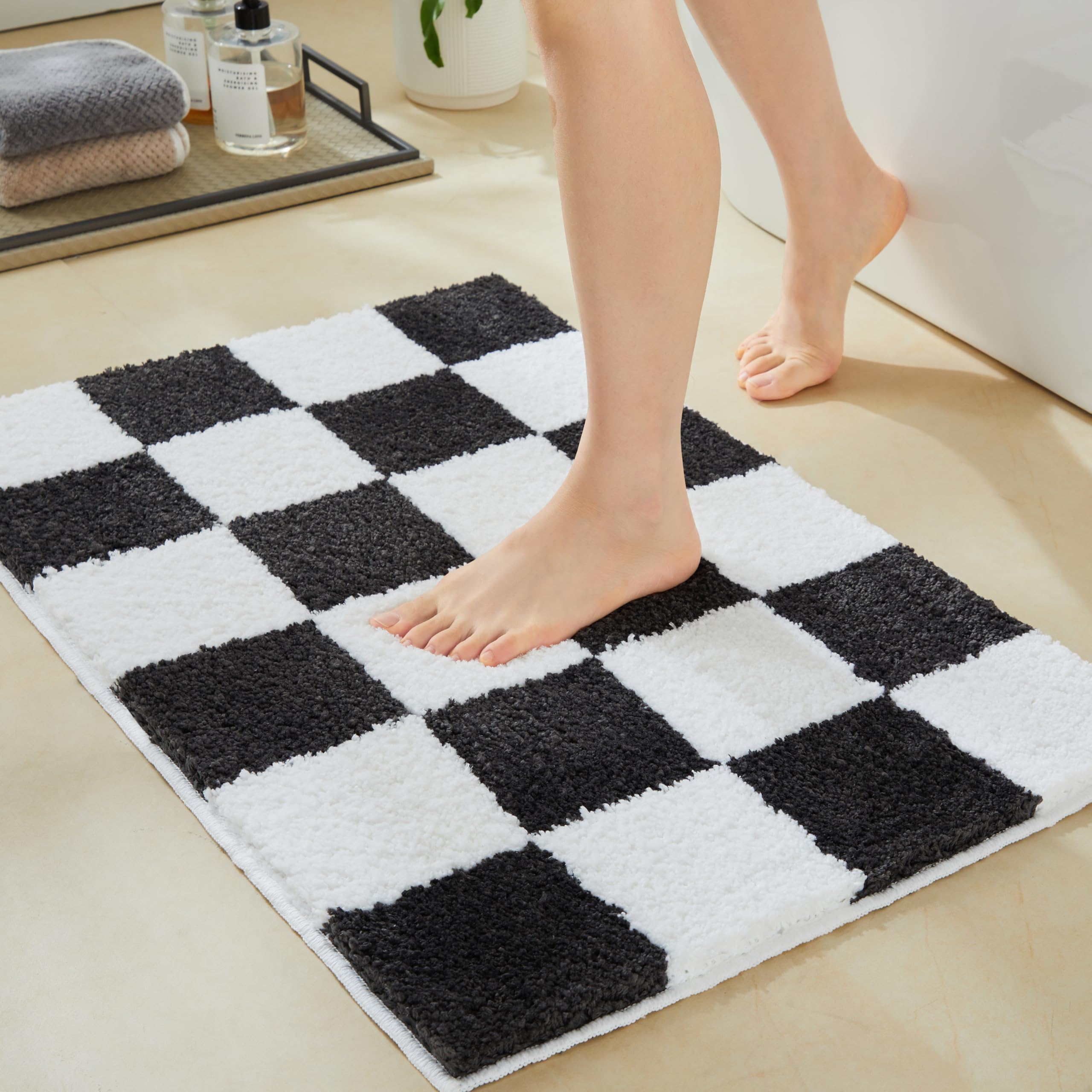 Amazon.com: Luxury Microfiber Checkered Bath Mats, Black and White ...