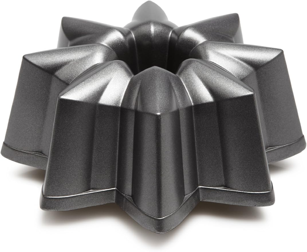 Amazon.com: Kaiser Bakeware KaiserCast Star Bundform Pan, 7"
